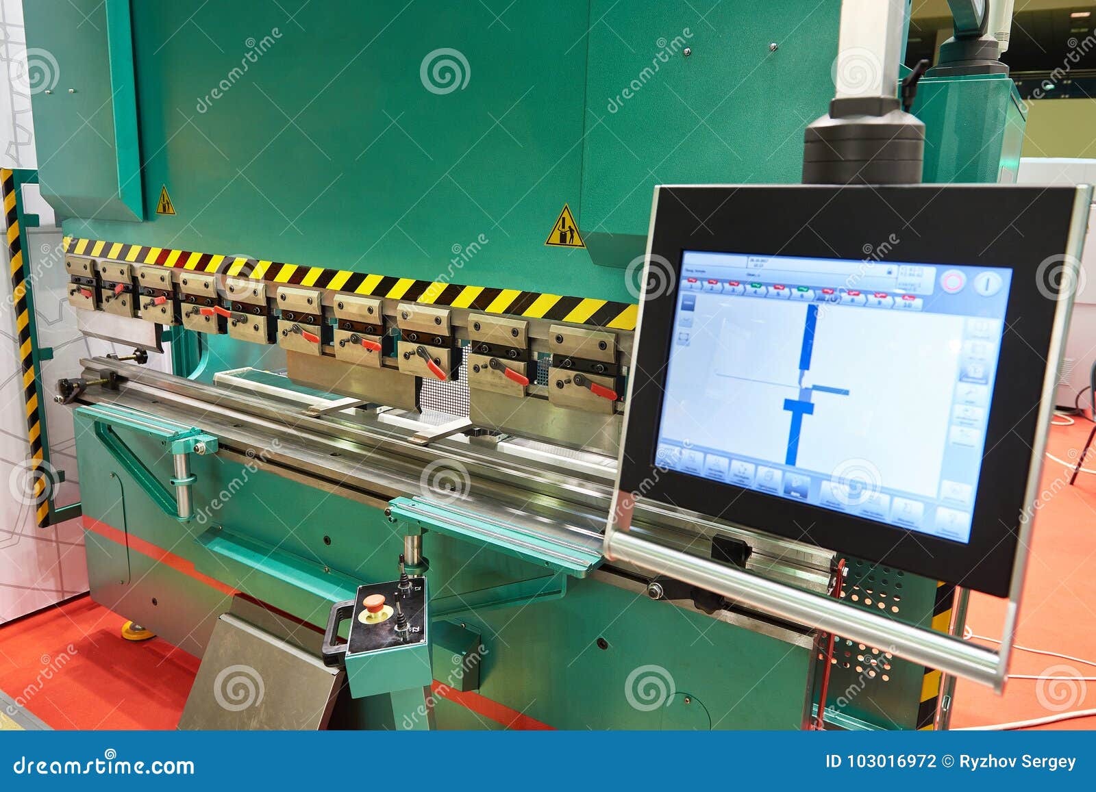 503 Hydraulic Press Mechanic Stock Photos - Free & Royalty-Free Stock ...