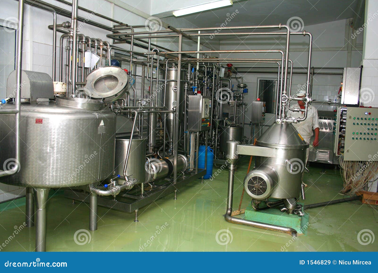 Industrial Liquid Storage Tanks Stock Image - Image of device, assembly ...