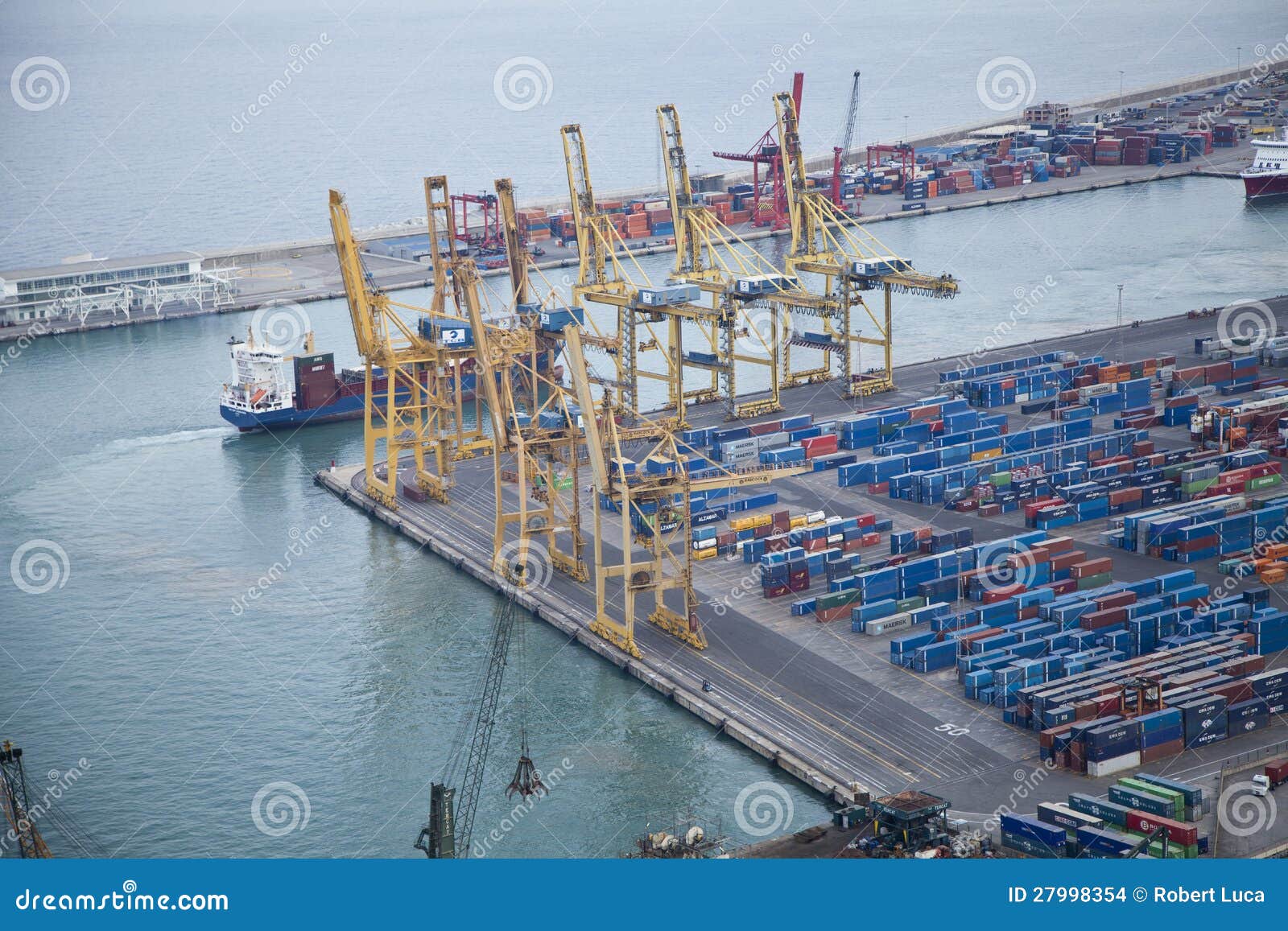 Industrial port area editorial stock image. Image of barcelona - 27998354