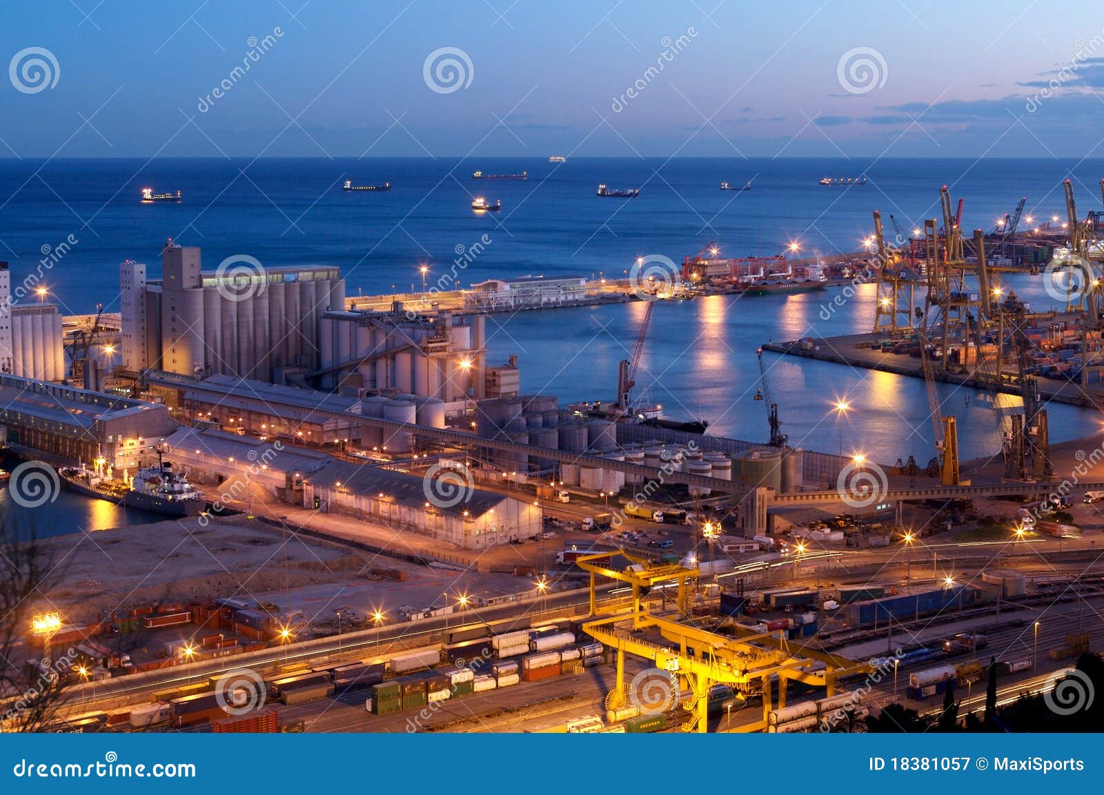 Industrial Port at night editorial photography. Image of commerce ...