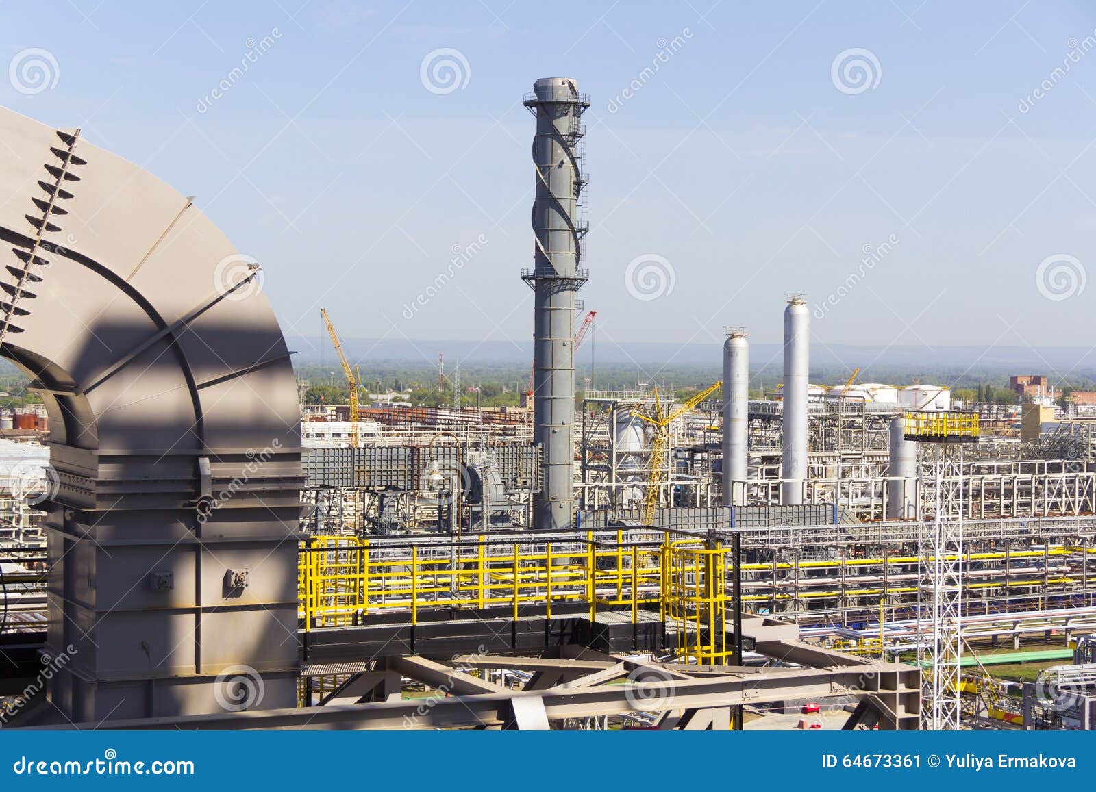 Industrial of Refinery Tower Stock Image - Image of steam, energy: 64673361