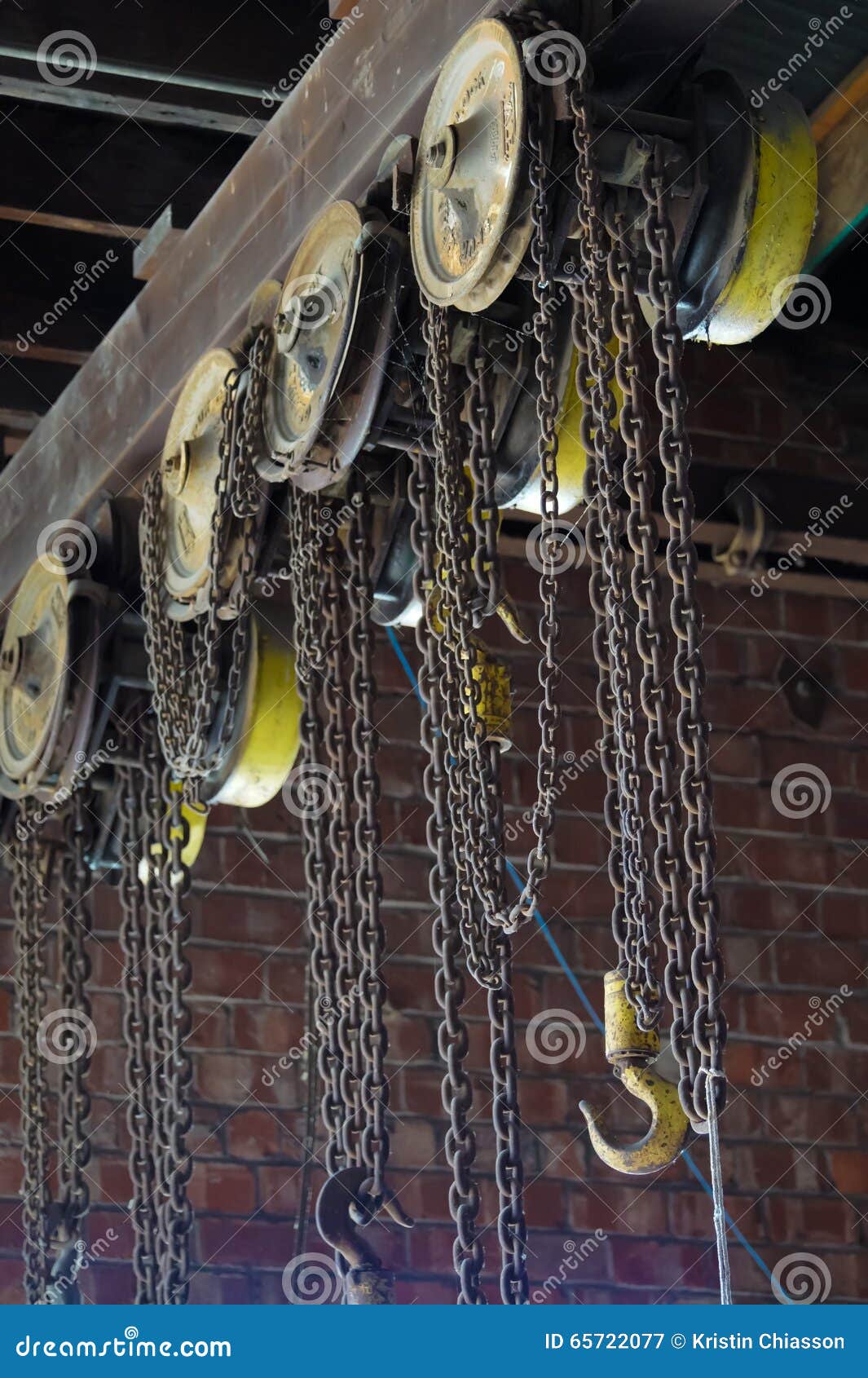 Hook And Chains Of Mechanical Old Crane Royalty-Free Stock Photography ...
