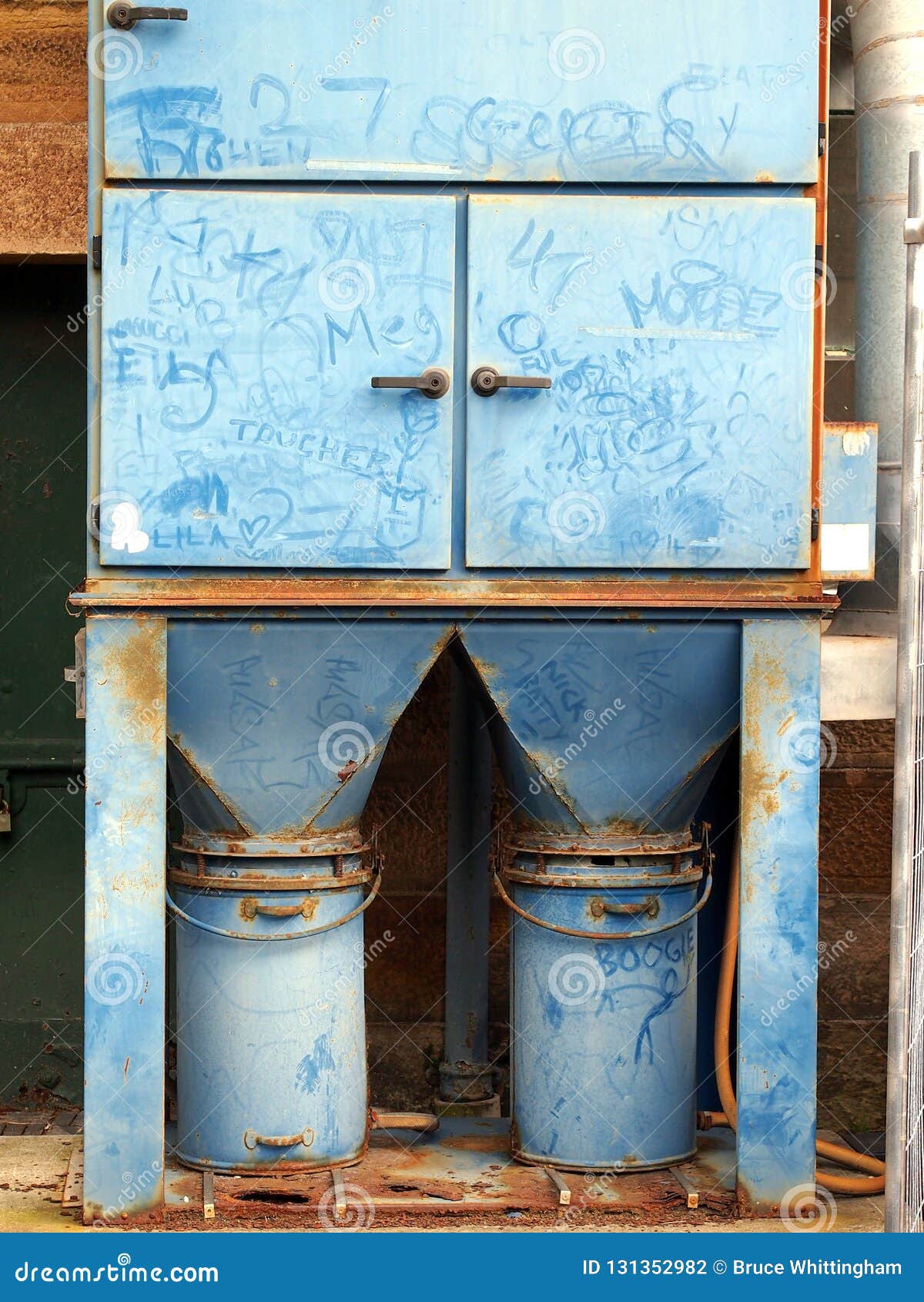 Rubbish Hopper Stock Photos - Free & Royalty-Free Stock Photos from ...