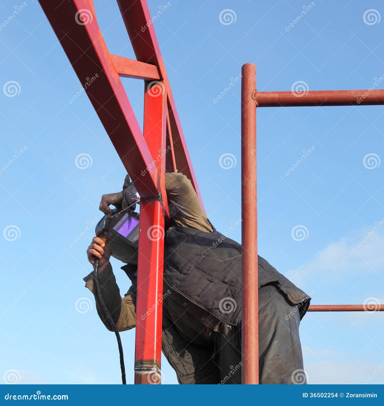 Industrie, Soudant Au Chantier De Construction Photo stock - Image du ...