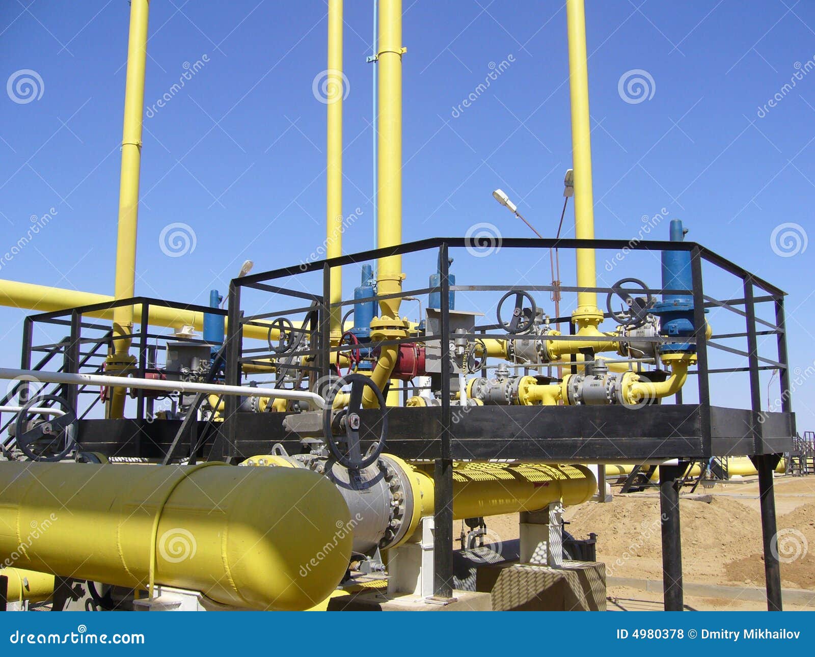 Industrie van het Aardgas stock foto. Image of stromend - 4980378