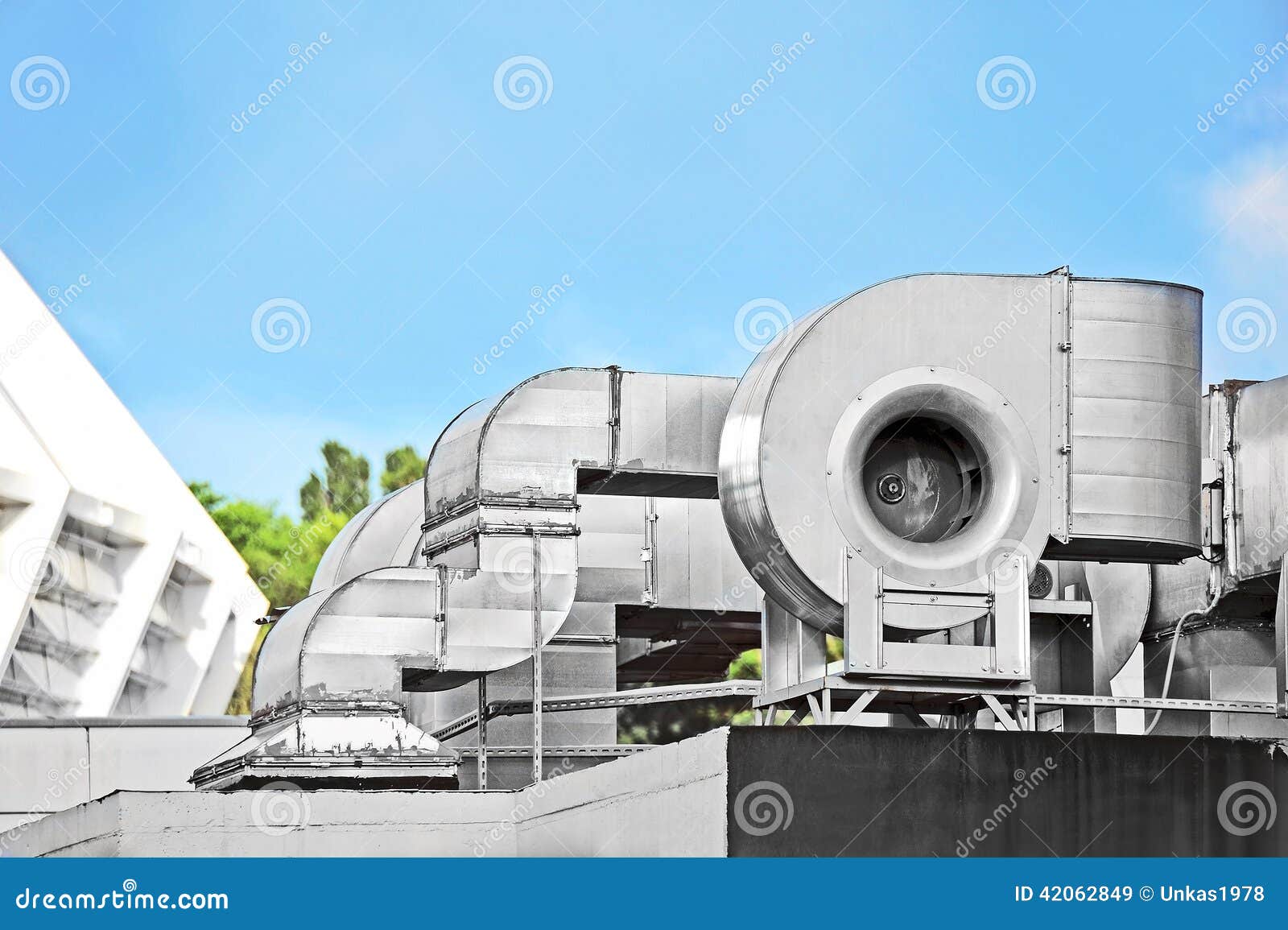 Industrielles Ventilationssystem Stockbild - Bild von signalformer ...