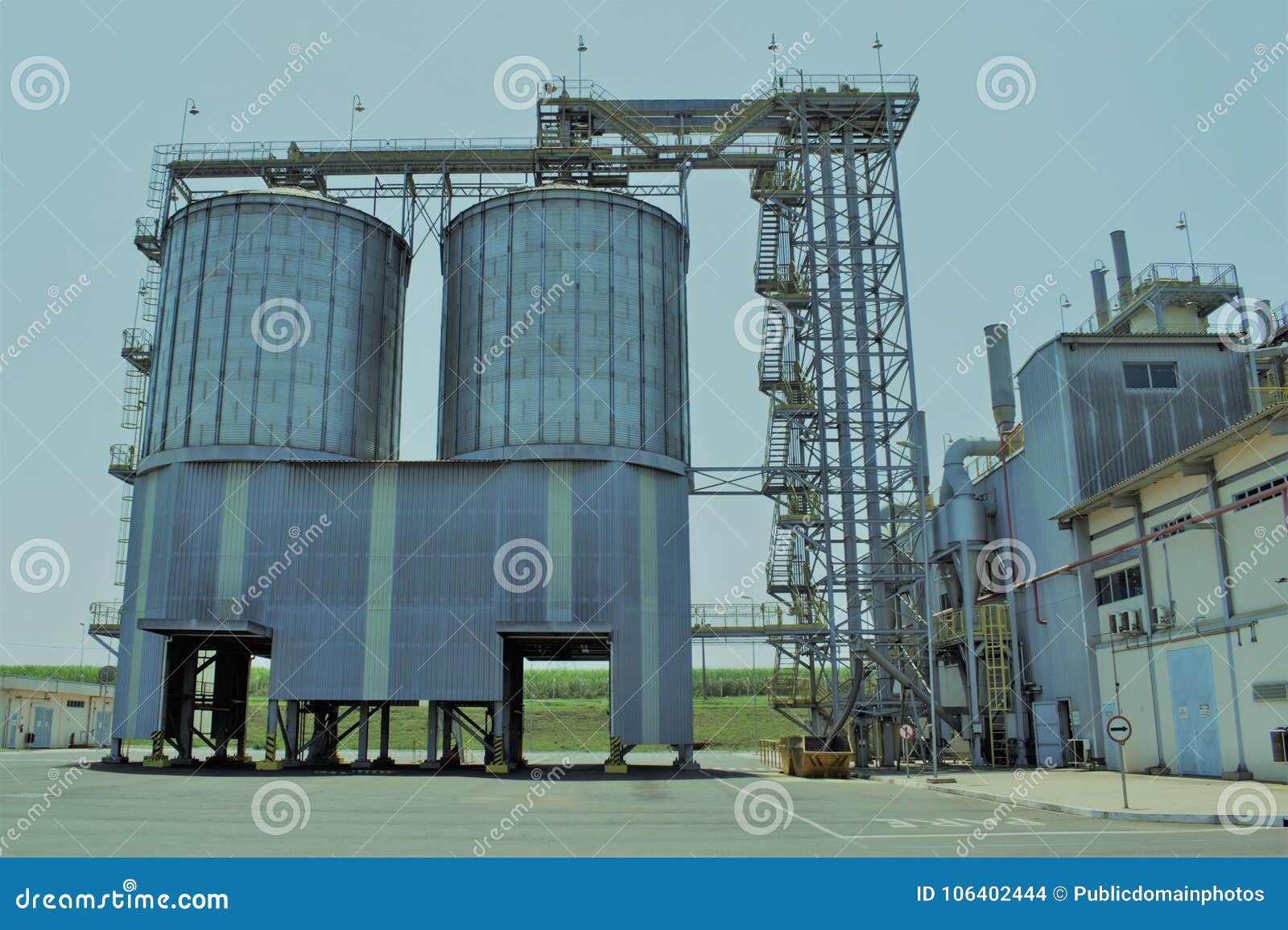 Industry, Silo, Building, Factory Picture. Image: 106402444