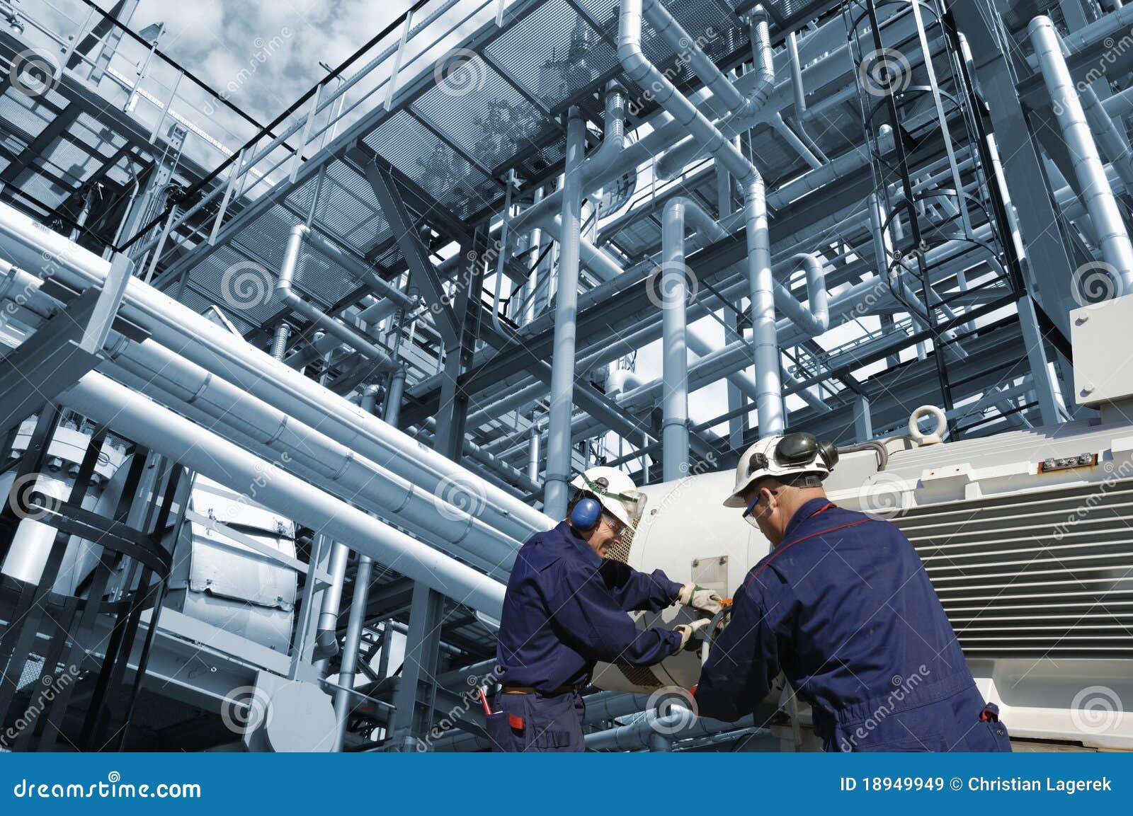 Industry Worker, Oil and Fuel Stock Image - Image of fuel, distillery ...