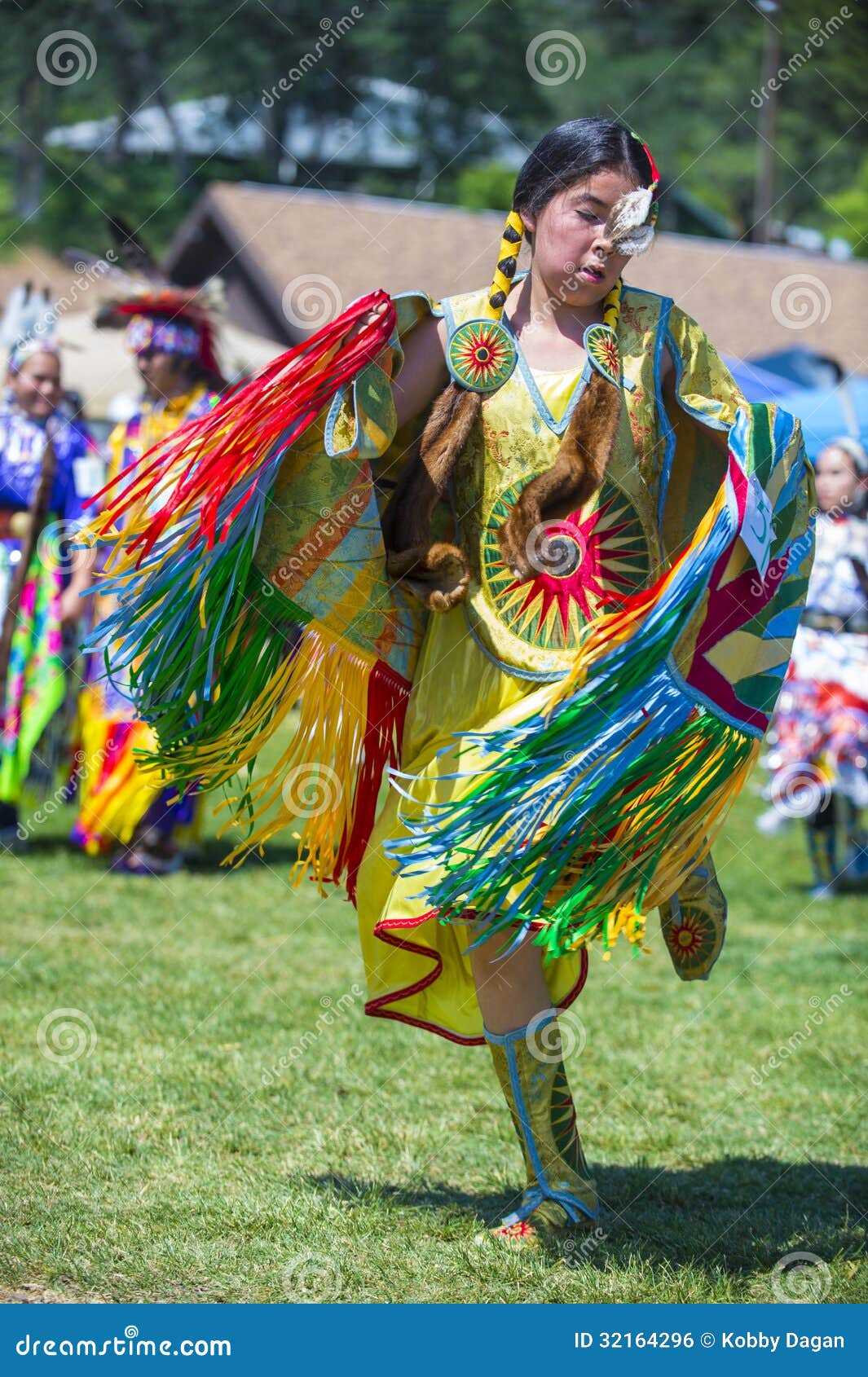 Infödd indier redaktionell bild. Bild av klänning, händelse - 32164296