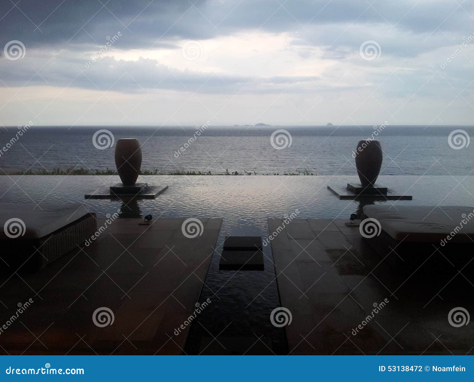Infinite Swimming Pool Ocean Background Photos - Free & Royalty-Free ...