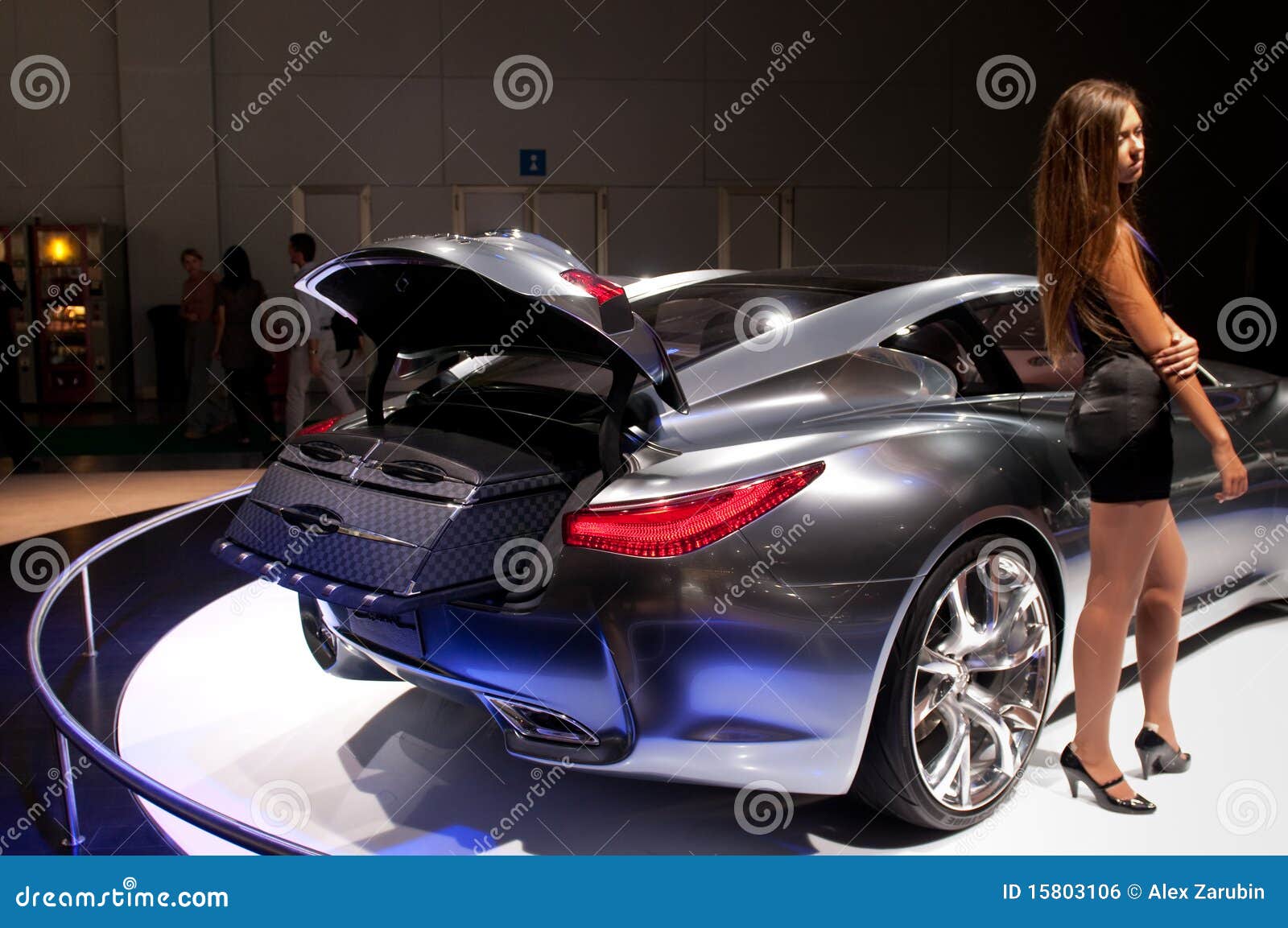 Infiniti Essence Concept Car Editorial Photo - Image of concept, moscow ...