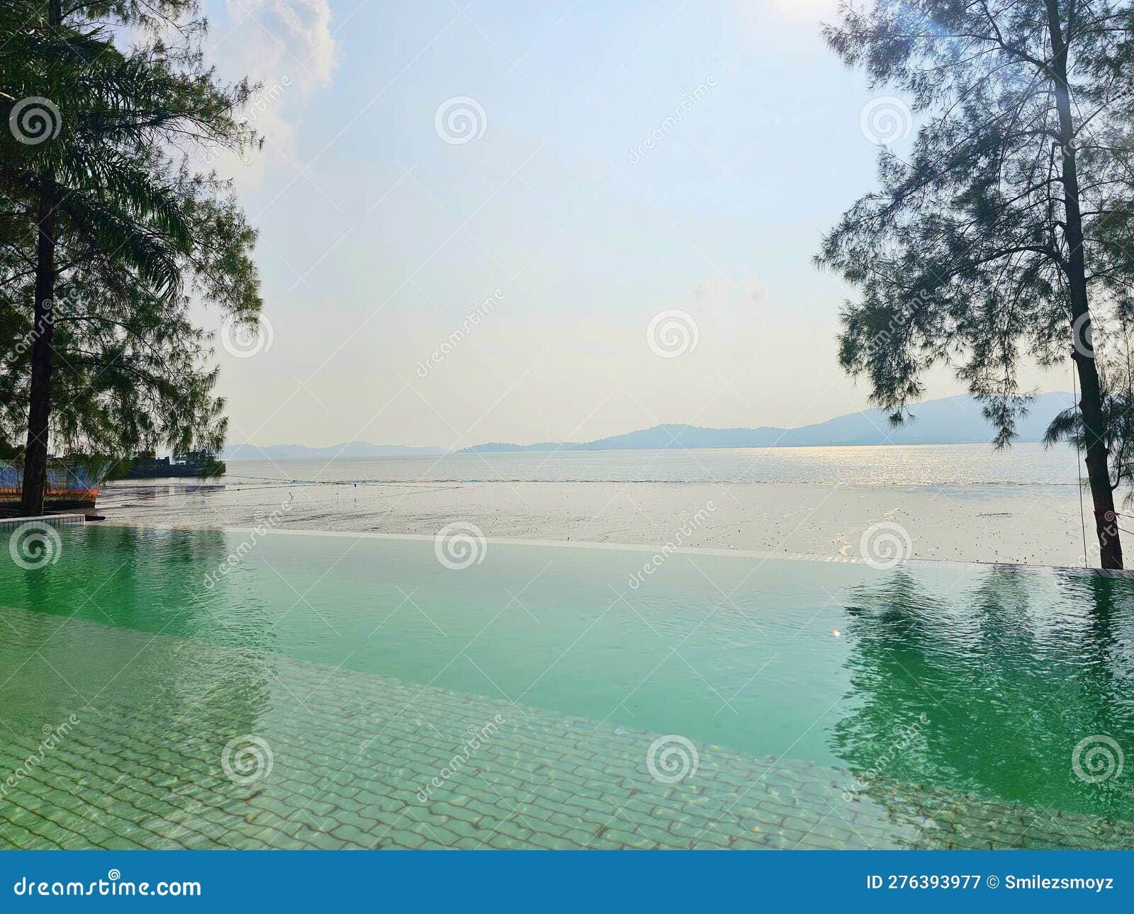 An Infinity Edge Pool with Sea View. Stock Image - Image of tropical ...