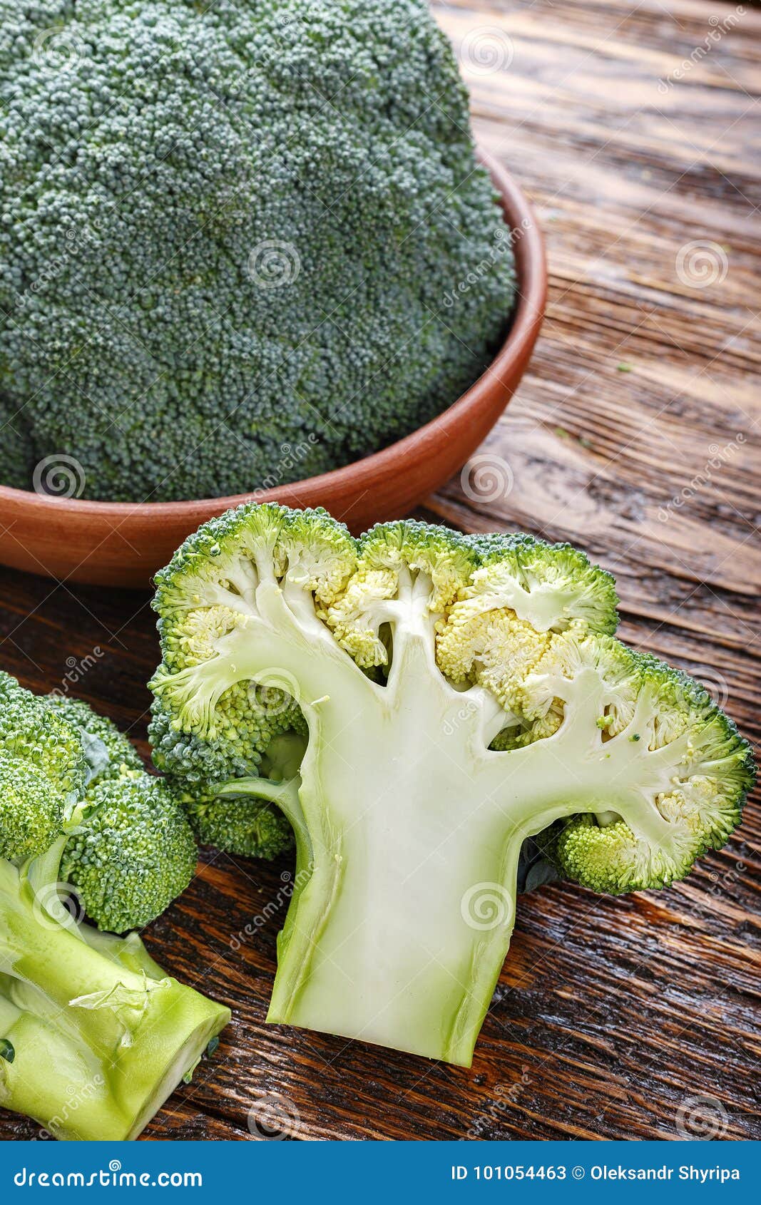 Broccoli in a clay dish stock image. Image of nature - 101054463