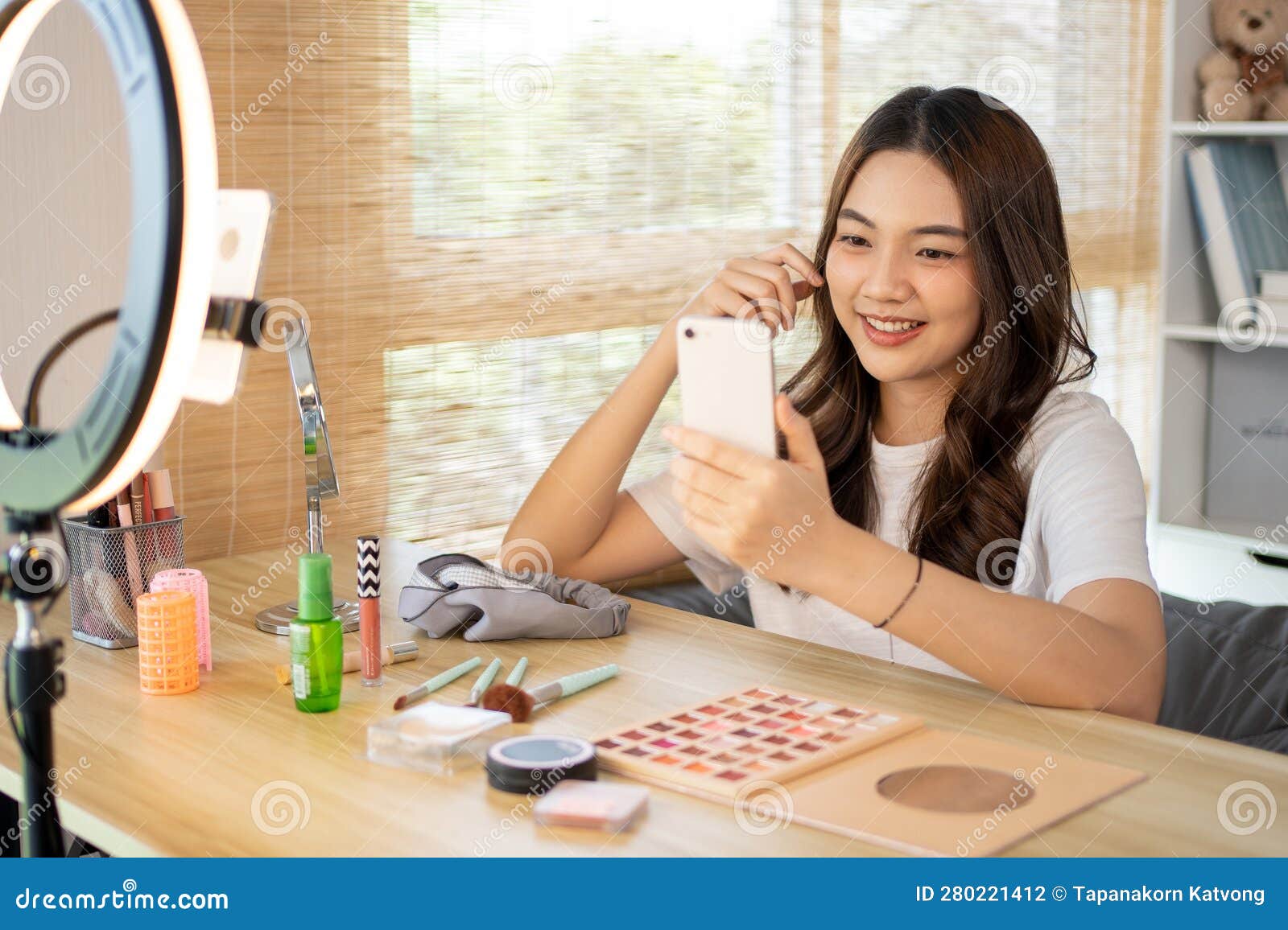 Influential Women in the Makeup Industry are Performing Live or ...