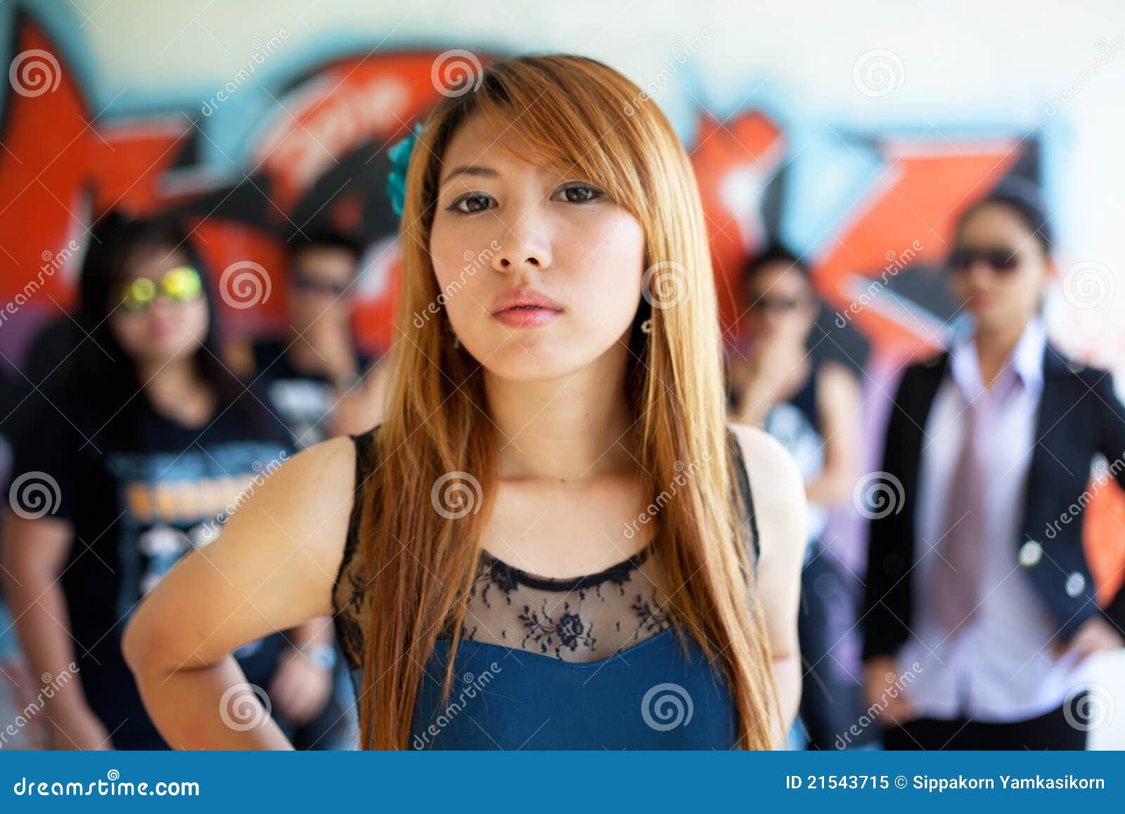 Influential Women Leader. Moving Forward Support Male Team. What Makes ...