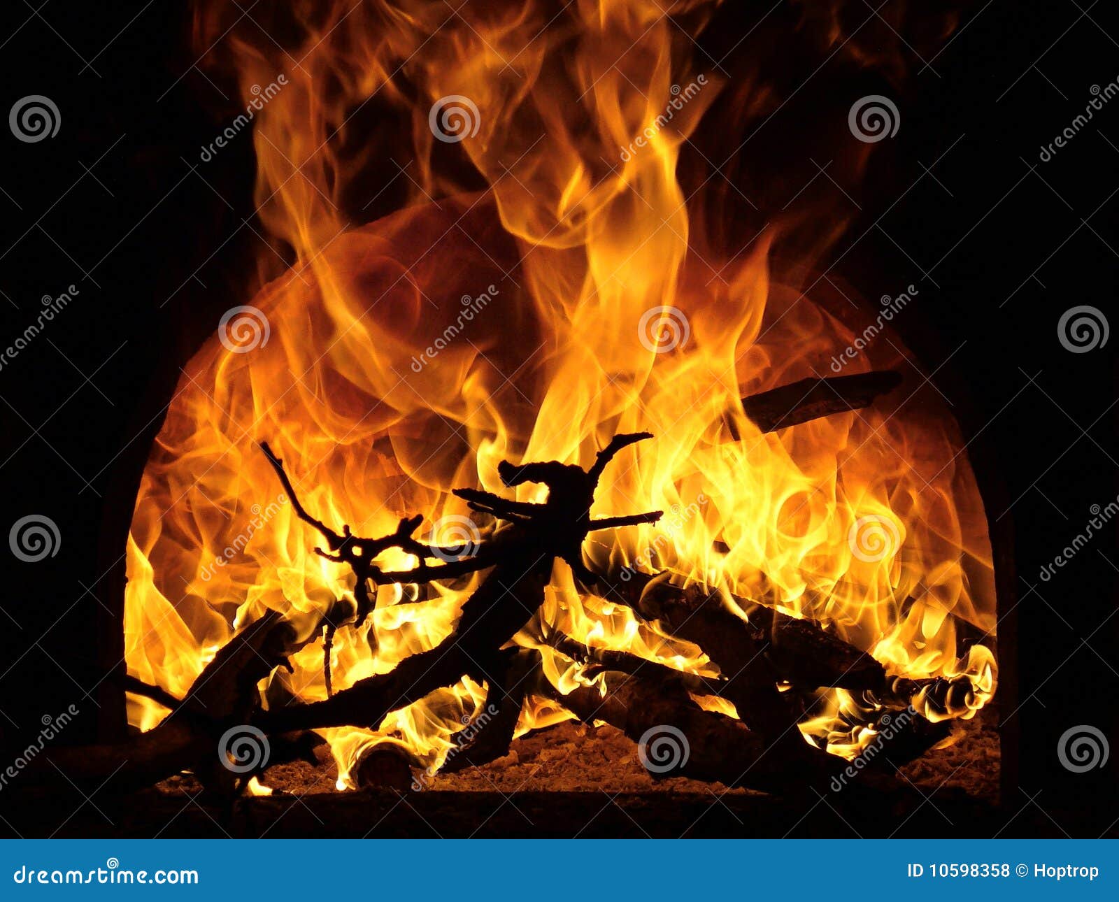 Inforni le fiamme fotografia stock. Immagine di calore - 10598358