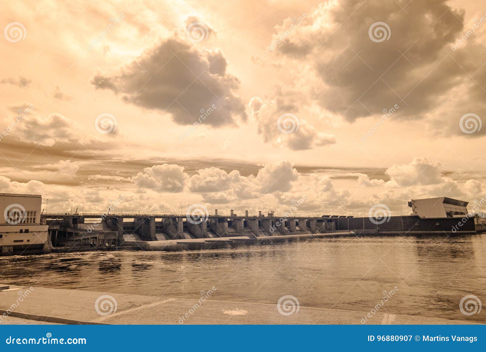 Infrared Camera Image. Reflections in Water Stock Image - Image of ...