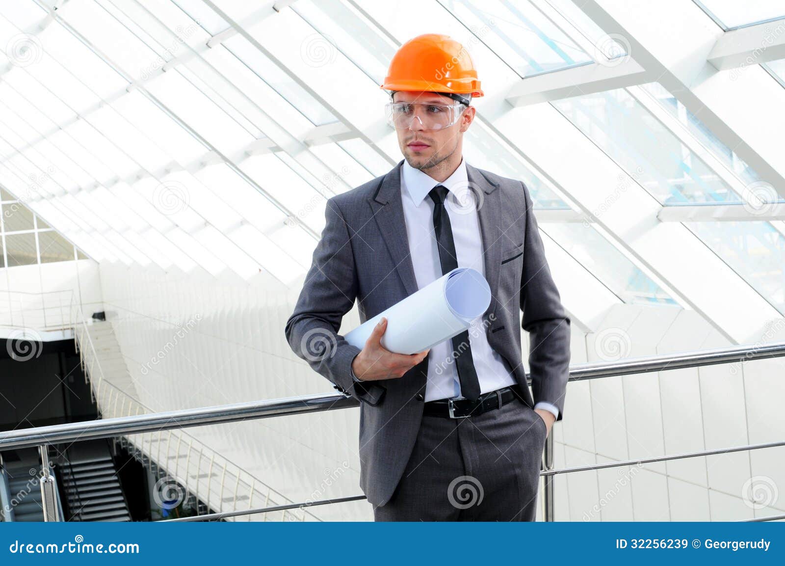 Ingegnere immagine stock. Immagine di marrone, pavimento - 32256239