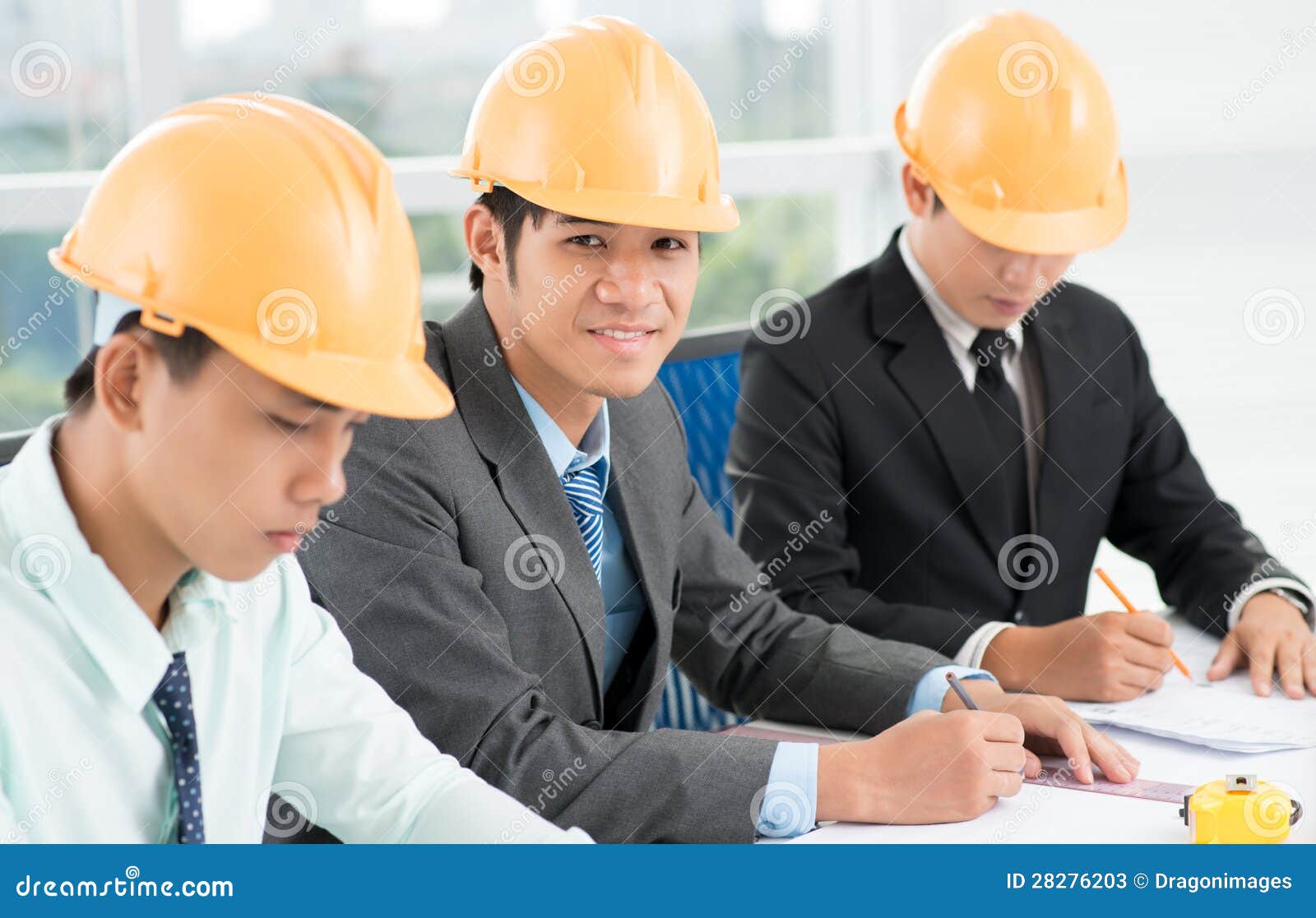 Ingegnere civile immagine stock. Immagine di affascinante - 28276203