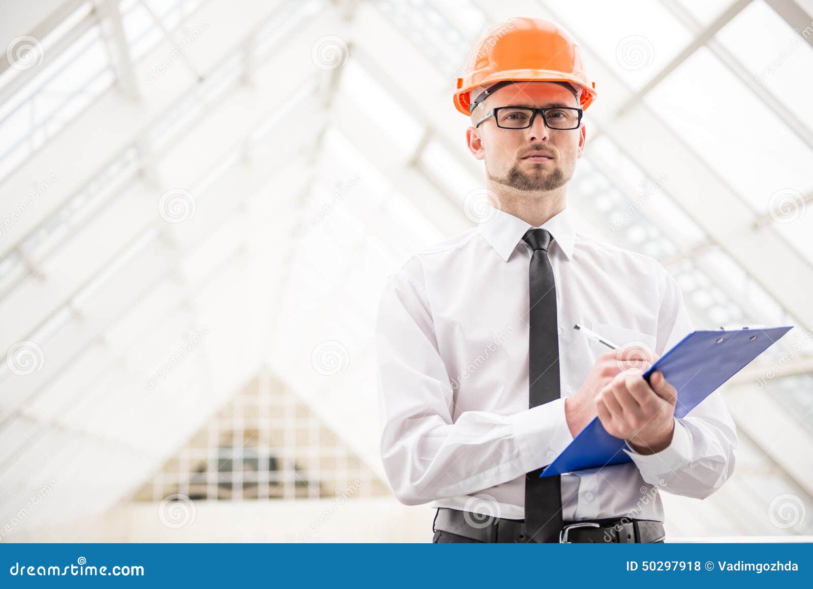 Ingenieur stock foto. Image of bouwer, bedrijf, contractant - 50297918