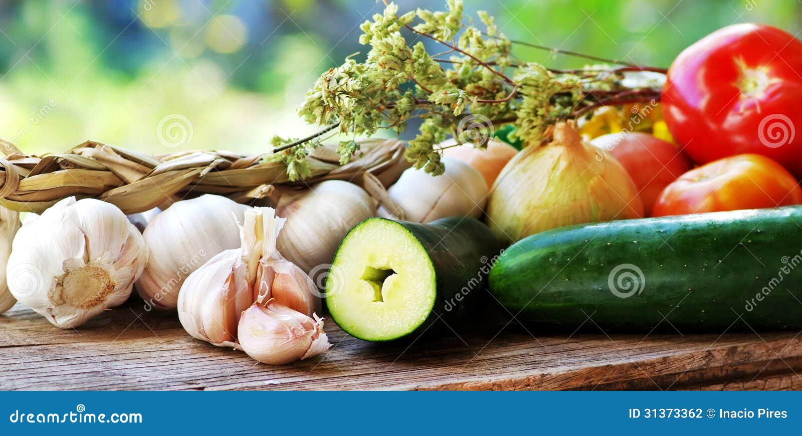 Ingredientes Mediterráneos De La Cocina Fotografía de archivo - Imagen ...