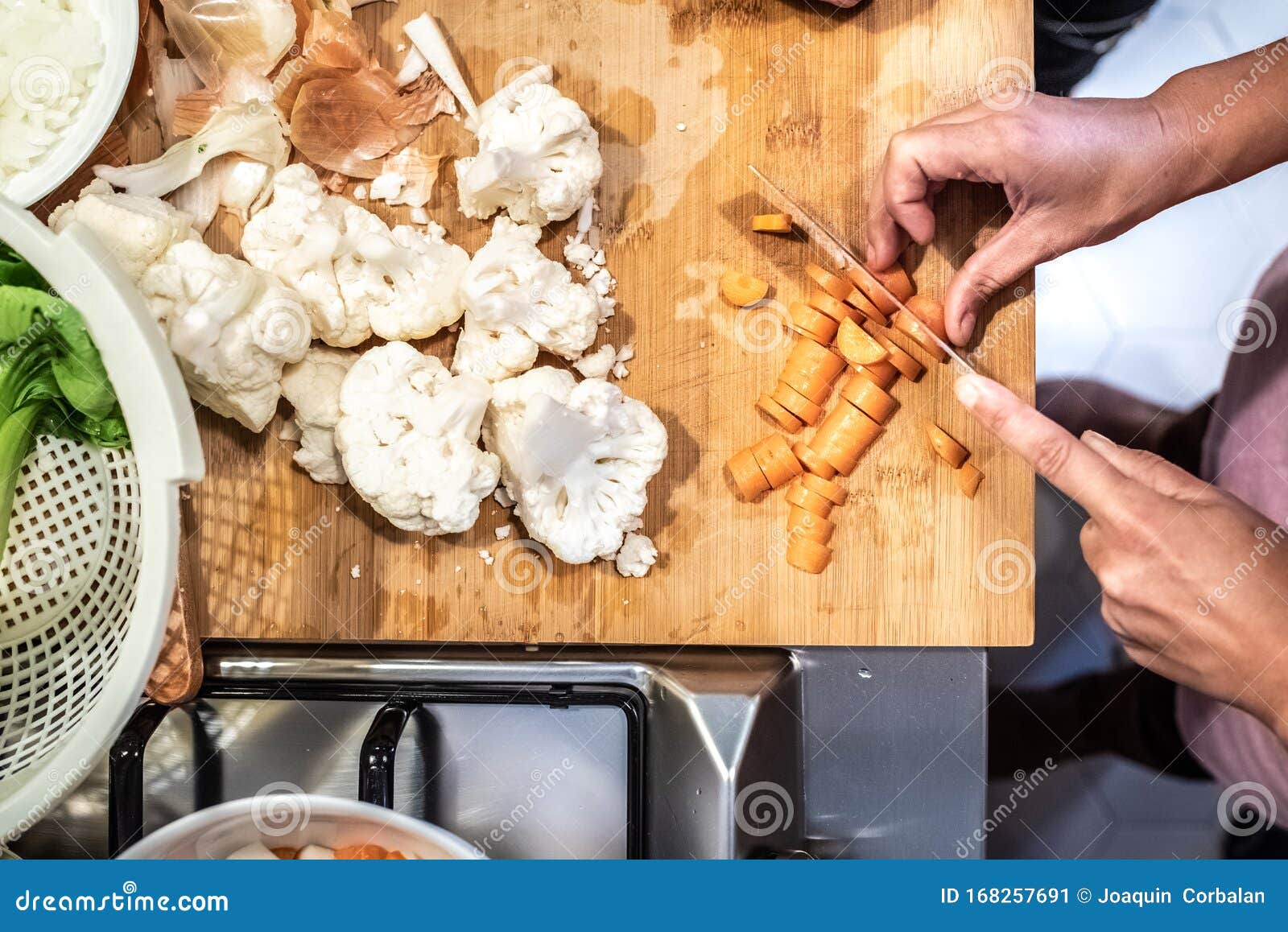 Ingredientes Para Preparar Una Rica Comida Manipulada Imagen de archivo ...