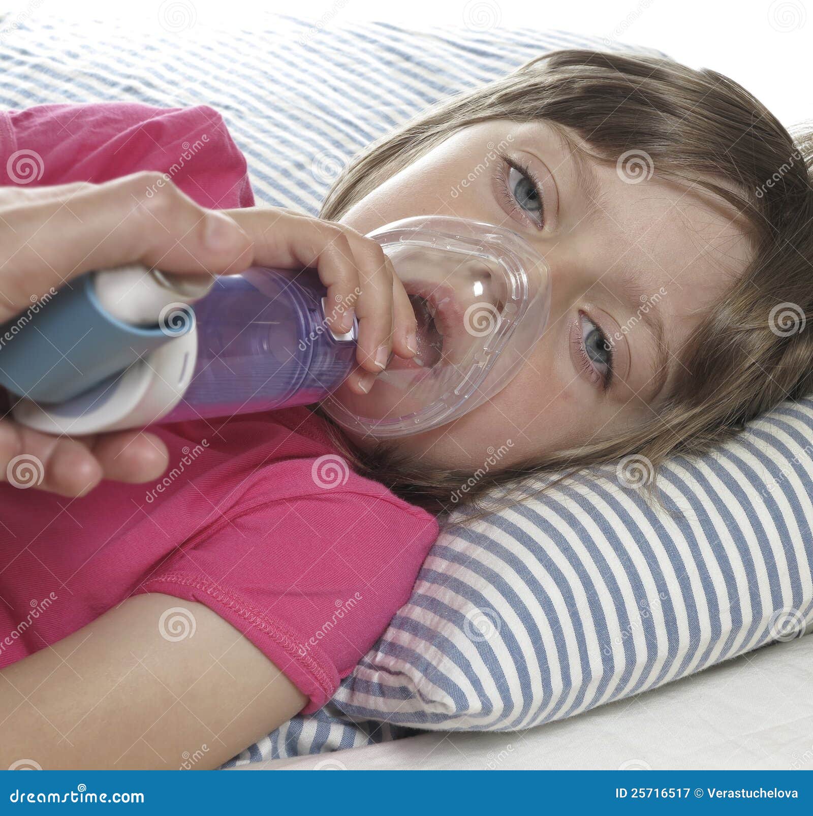 Inhalateur image stock. Image du médical, masque, prise - 25716517
