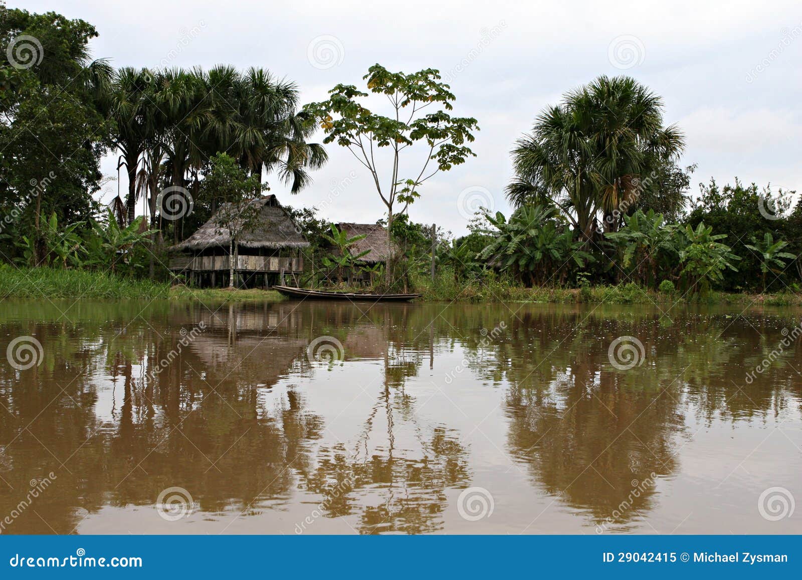Inheems Huis stock afbeelding. Image of inheems, bomen - 29042415