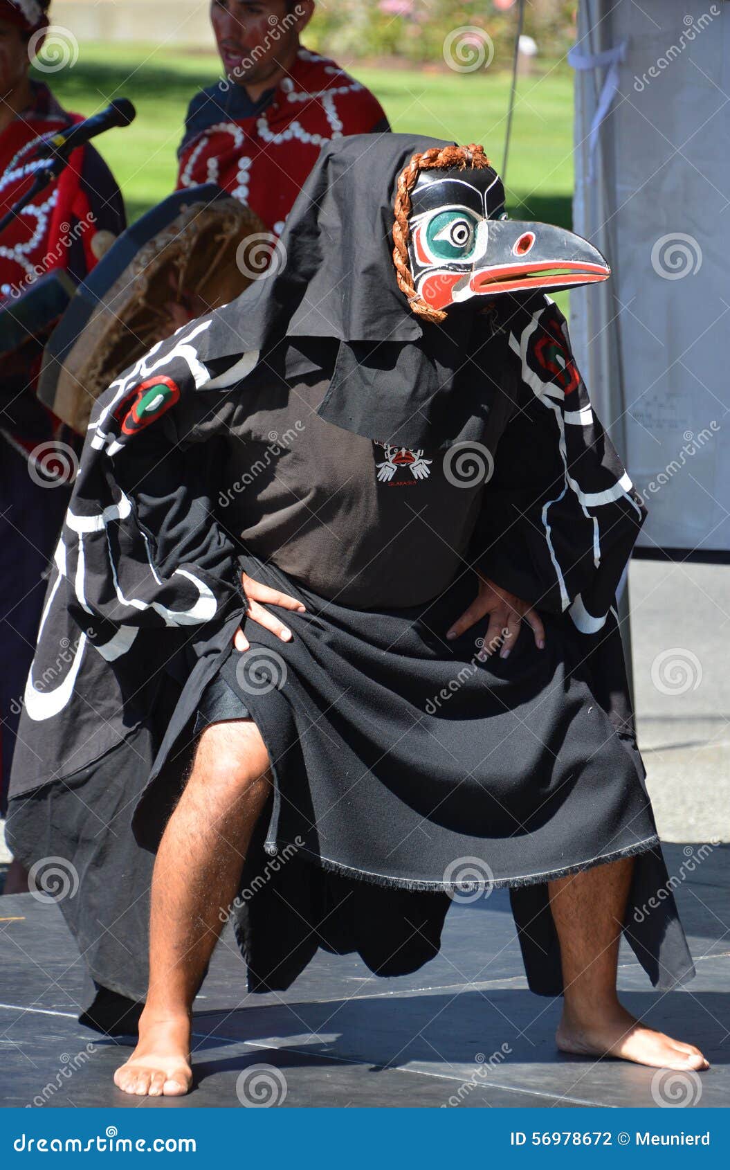 Inheemse Indische Mens in Traditioneel Kostuum Redactionele Fotografie ...