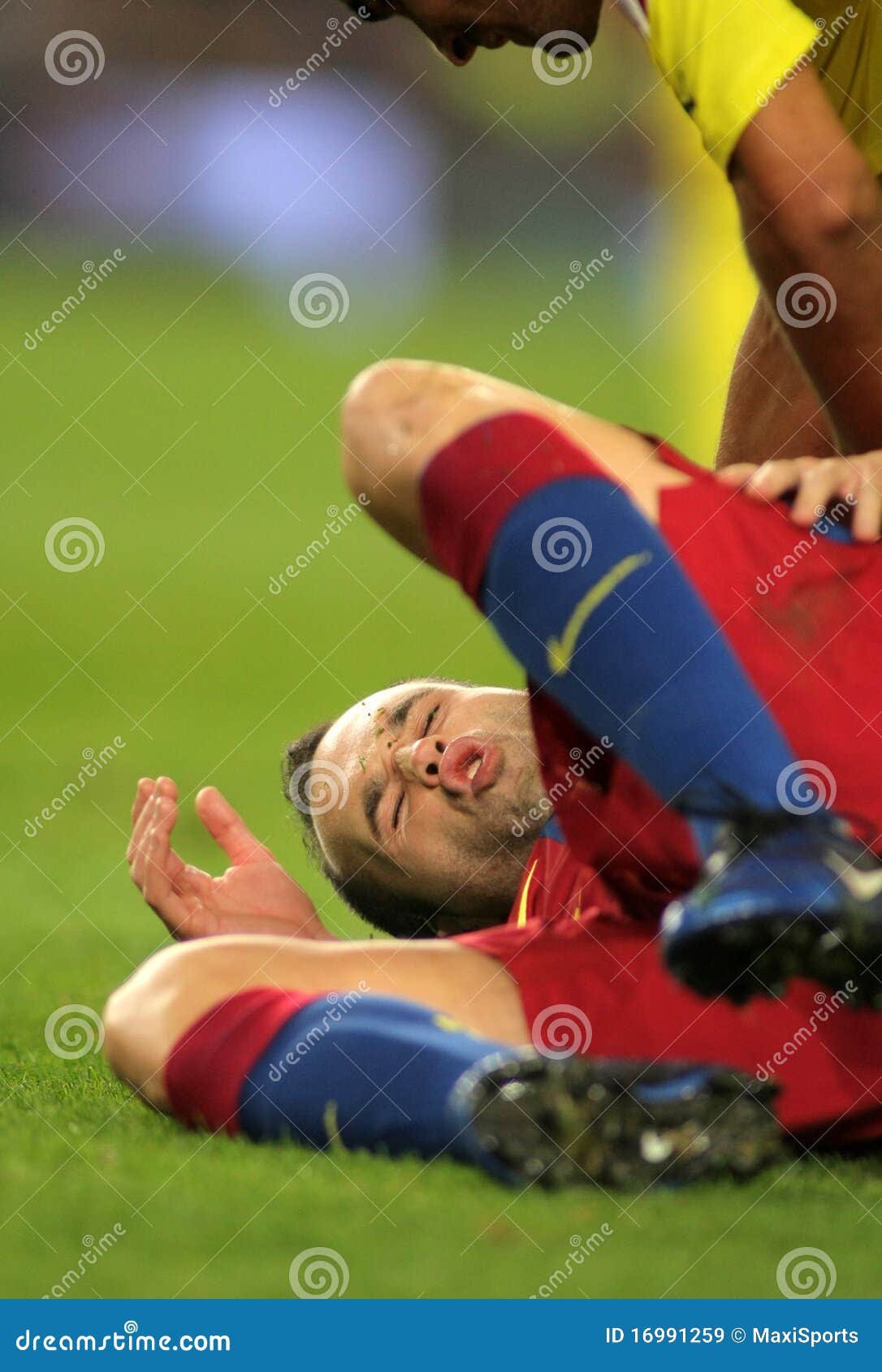Iniesta of FC Barcelona editorial stock image. Image of player - 16991259