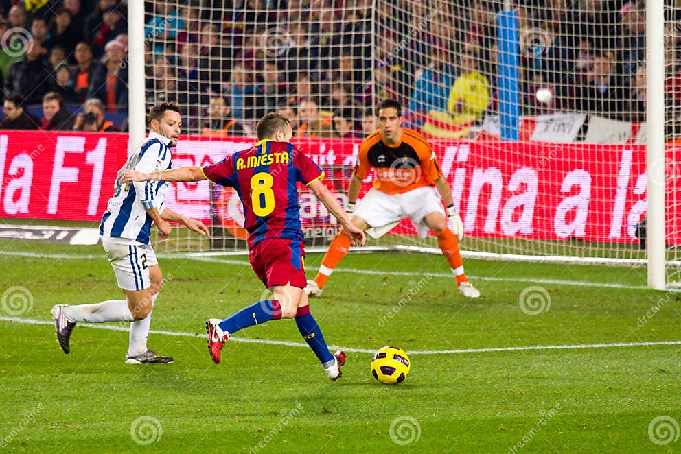 Iniesta shooting a goal editorial photography. Image of football - 17538207