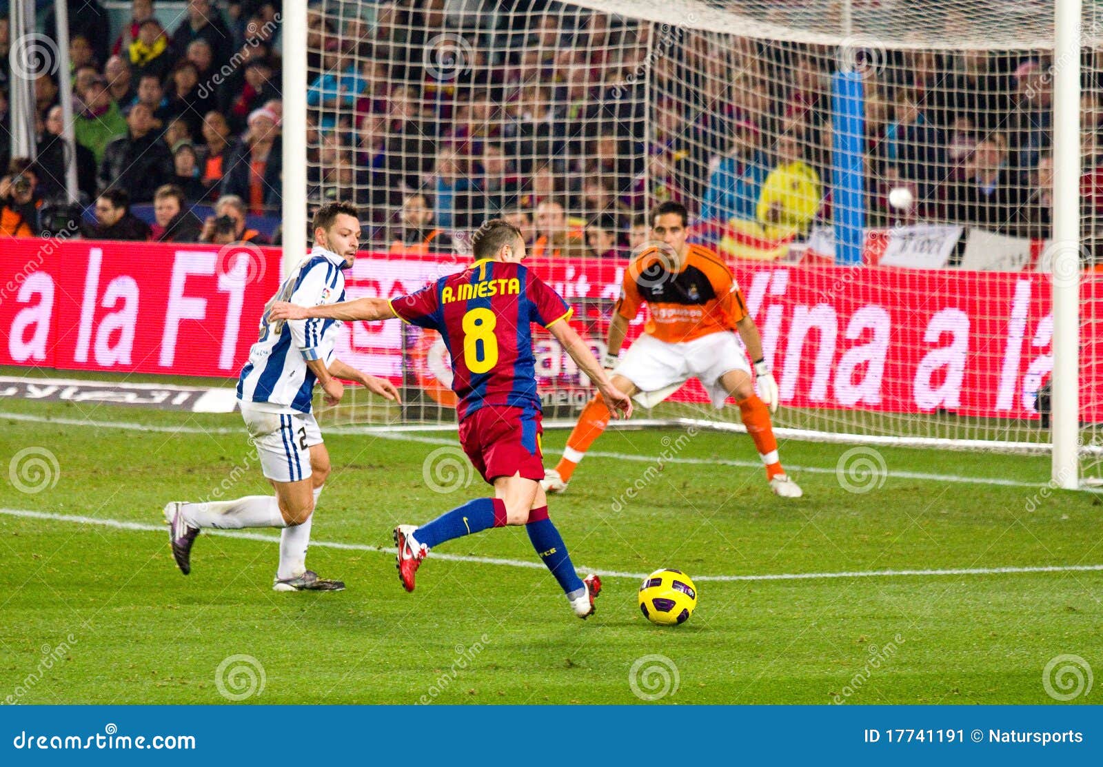 Iniesta shooting a goal editorial photo. Image of league - 17741191