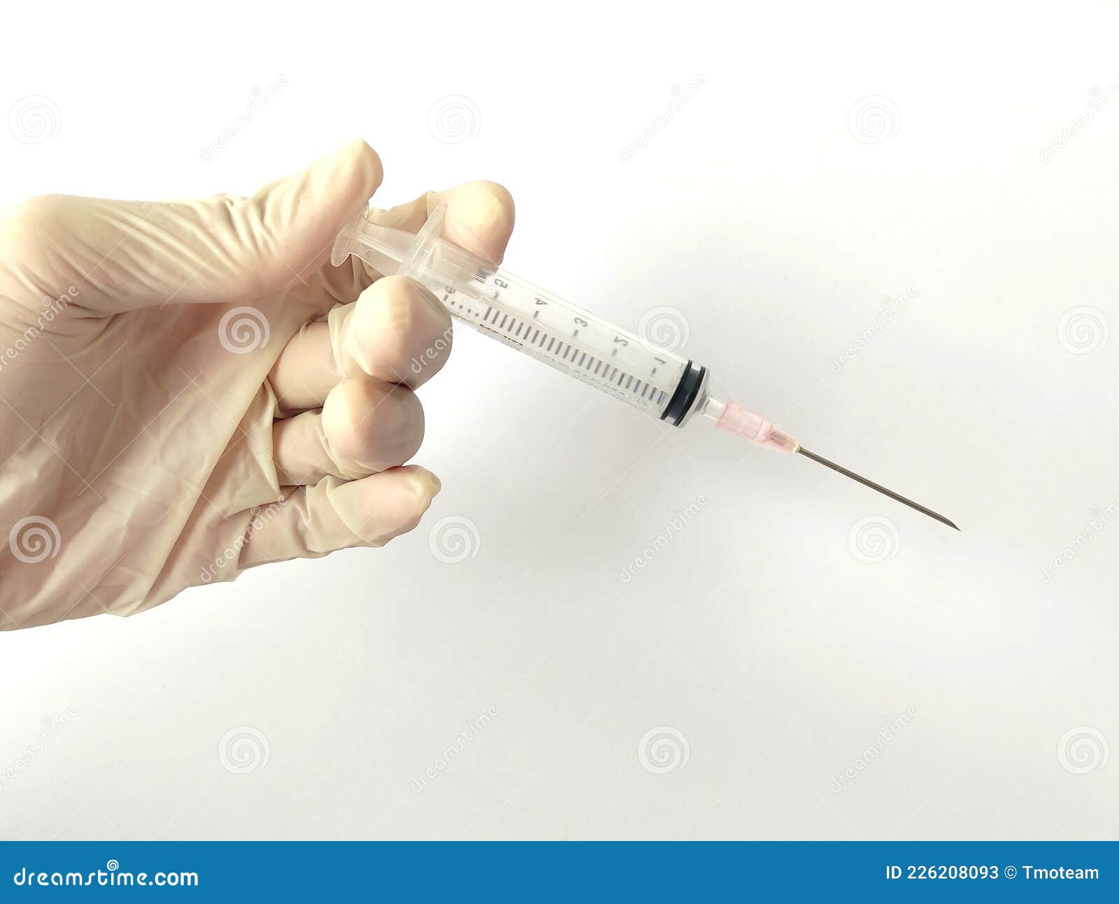 Injecter La Seringue Sur Fond Blanc. Image stock - Image of fond ...