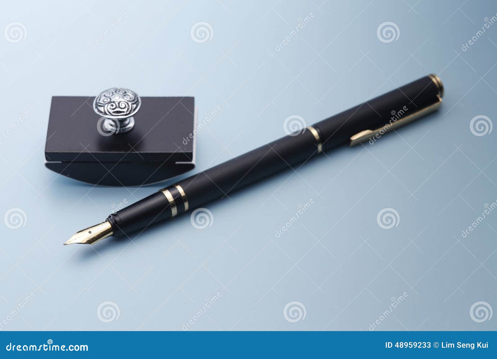 Ink Well Pen Stock Photos - Download 924 Royalty Free Photos