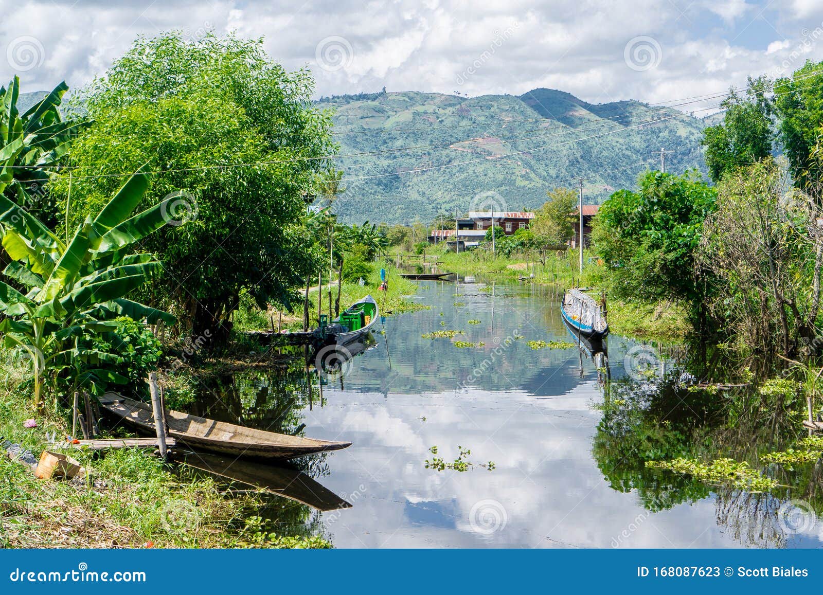 Inle Lake, Myanmar stock image. Image of river, house - 168087623