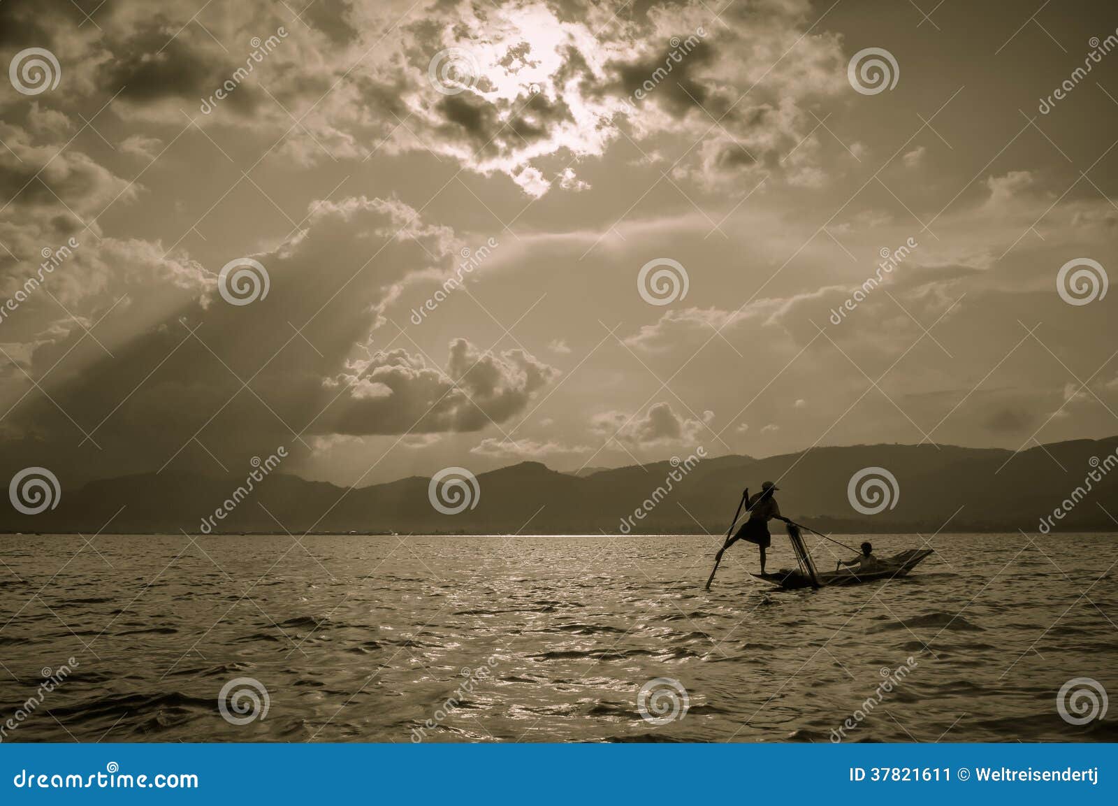 Inle Lake, Shan State, Myanmar Editorial Photo - Image of fish ...