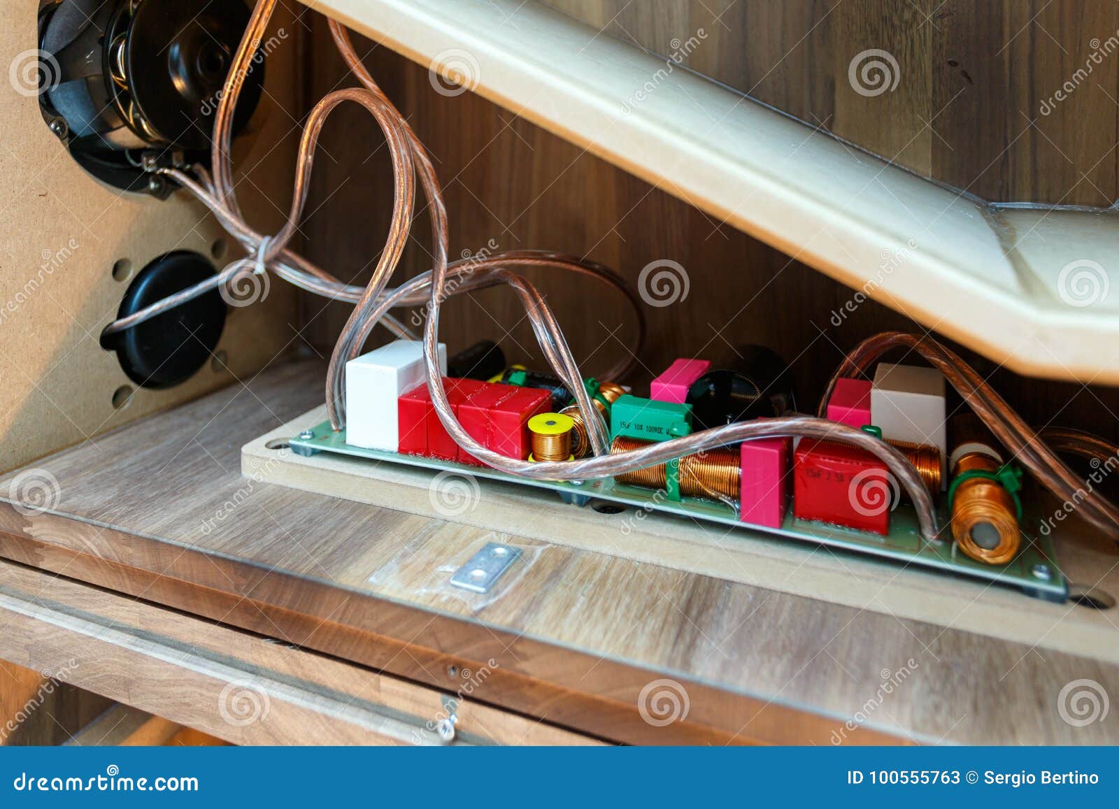 Inner Components of Loudspeaker Stock Image - Image of wires, music ...