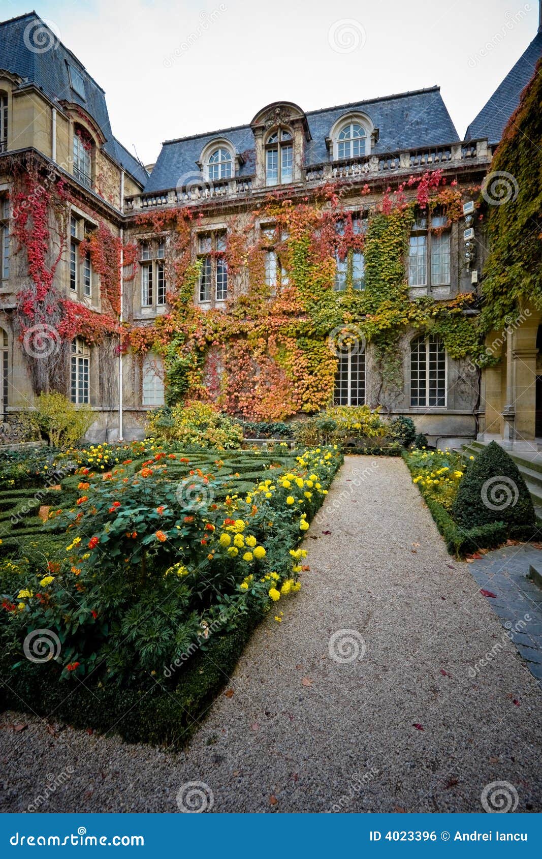 2,589 Vegetation Courtyard Stock Photos - Free & Royalty-Free Stock ...