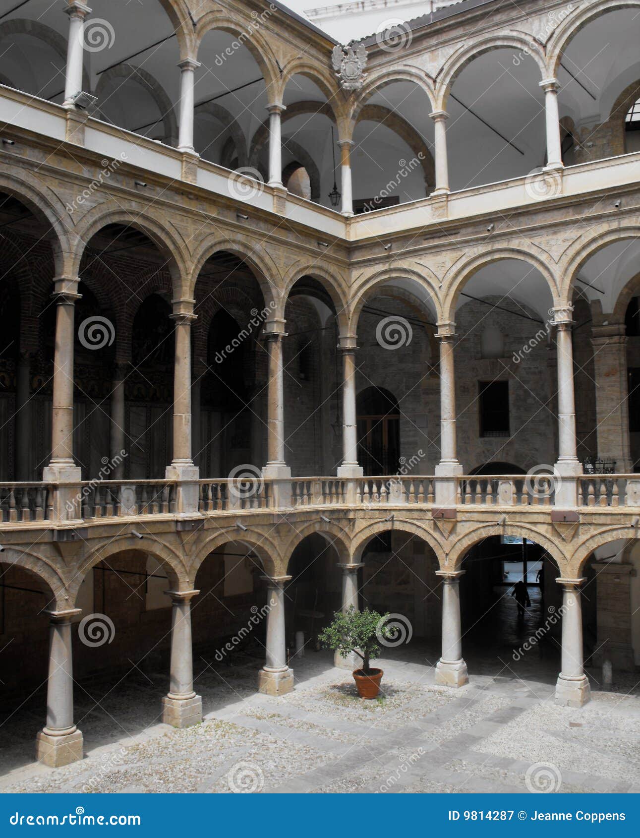 Inner Courtyard of an Italian Palace. Stock Image - Image of gothic ...