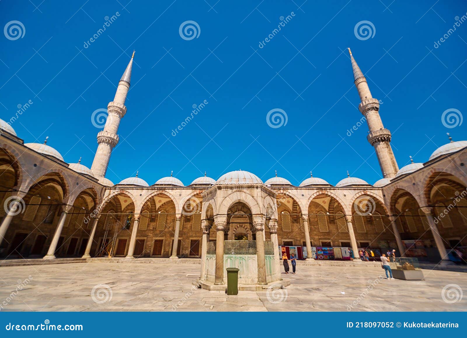 The Inner Courtyard of the Mosque. the Architecture of the Islamic ...