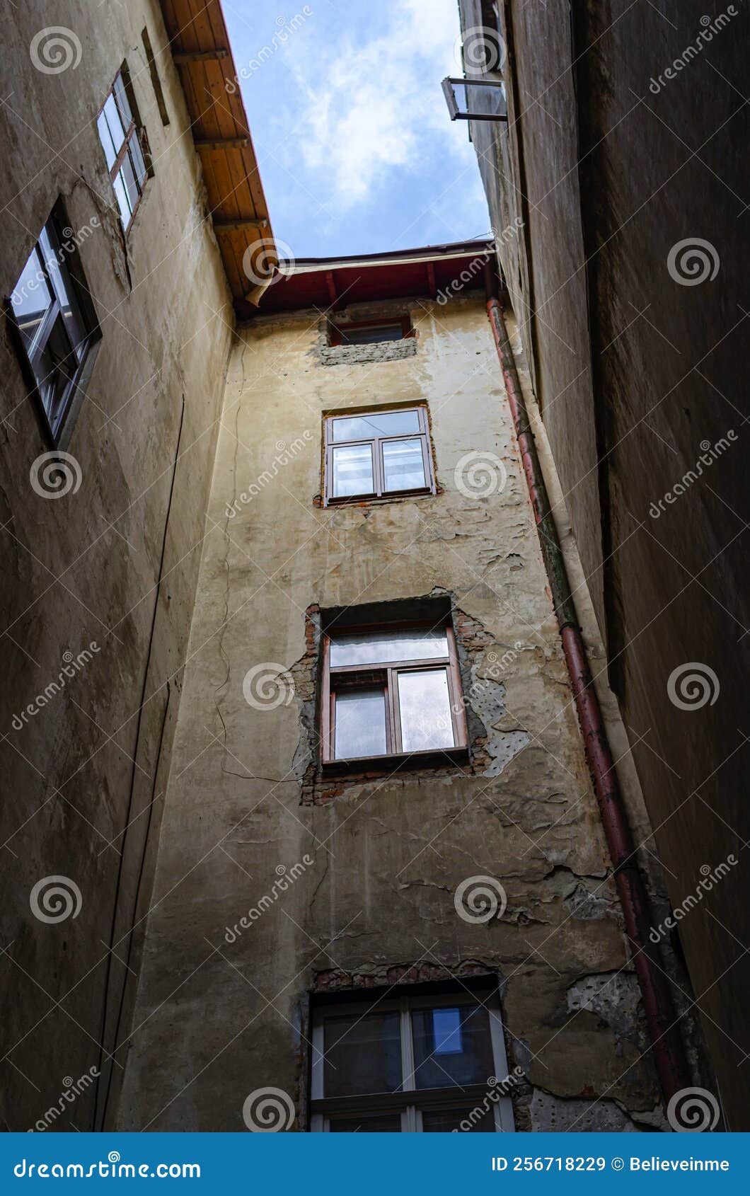 Inner Courtyard of an Old Building. Stock Image - Image of yard, town ...