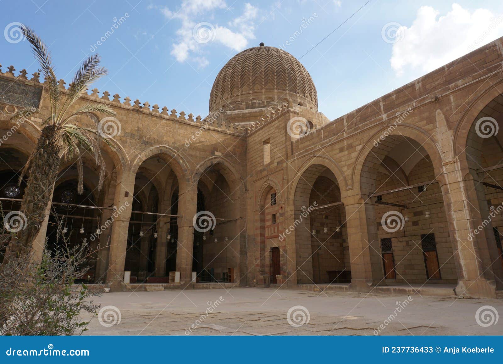 Inner Courtyard of the Sultan Al-Ashraf Qaytbay Mosque and Mausoleum ...