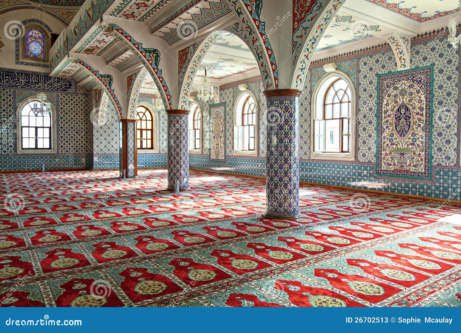 Innere Manavgat Moschee stockbild. Bild von zieleinheit - 26702513