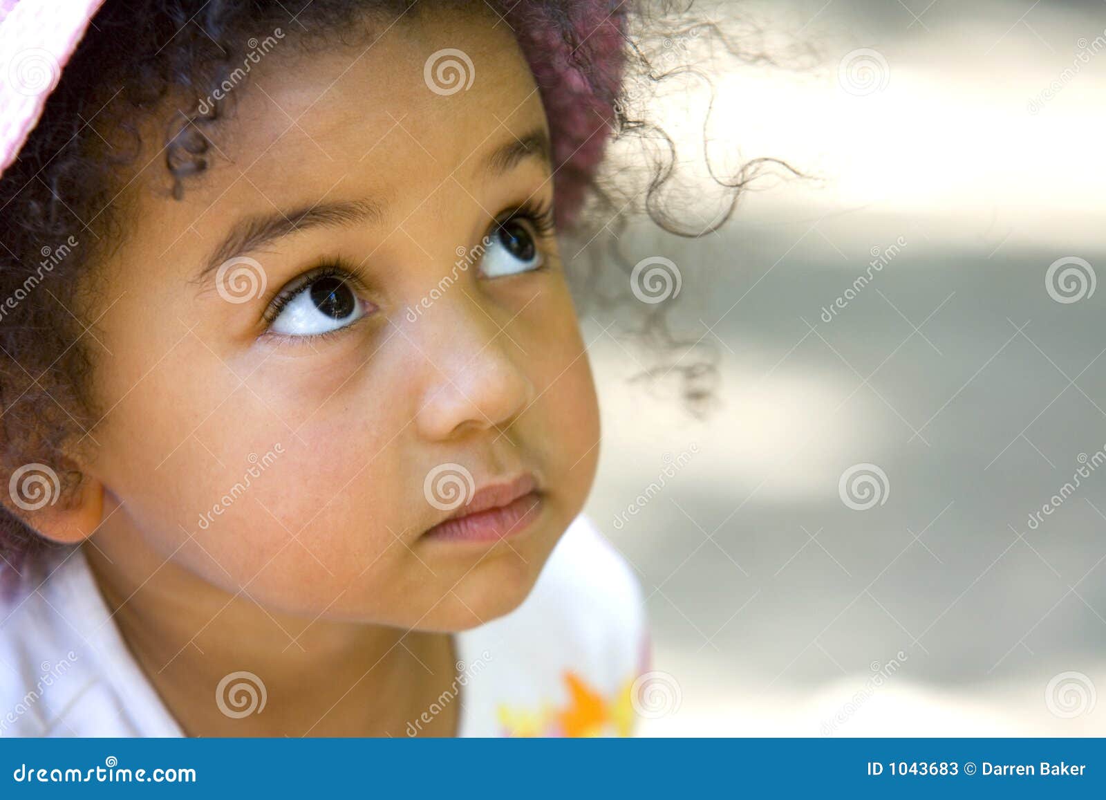 Inocencia Con Los Ojos Abiertos Imagen de archivo - Imagen de mezclado ...