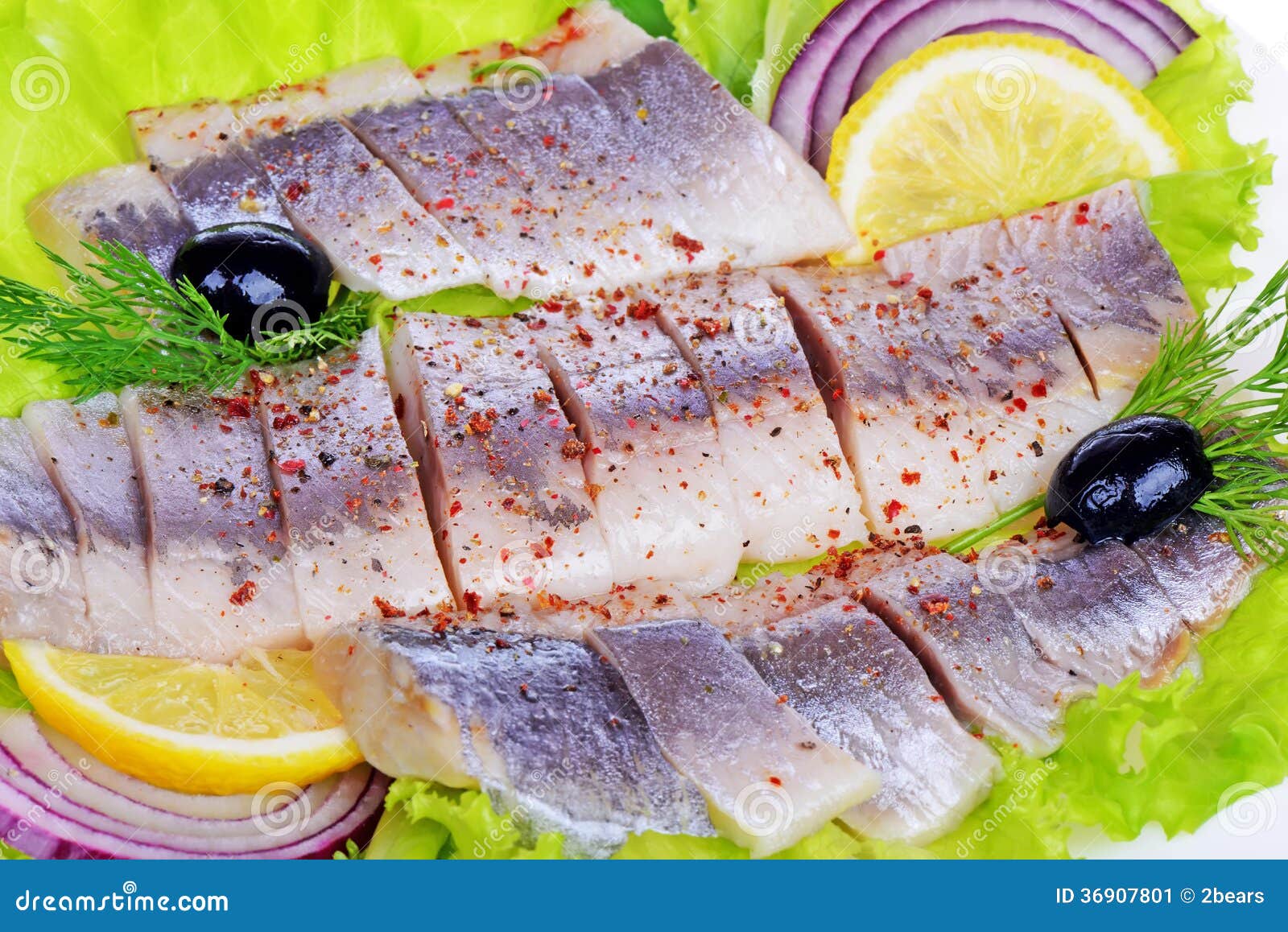 Insalata Di Aringa Con La Cipolla Immagine Stock - Immagine di aneto ...