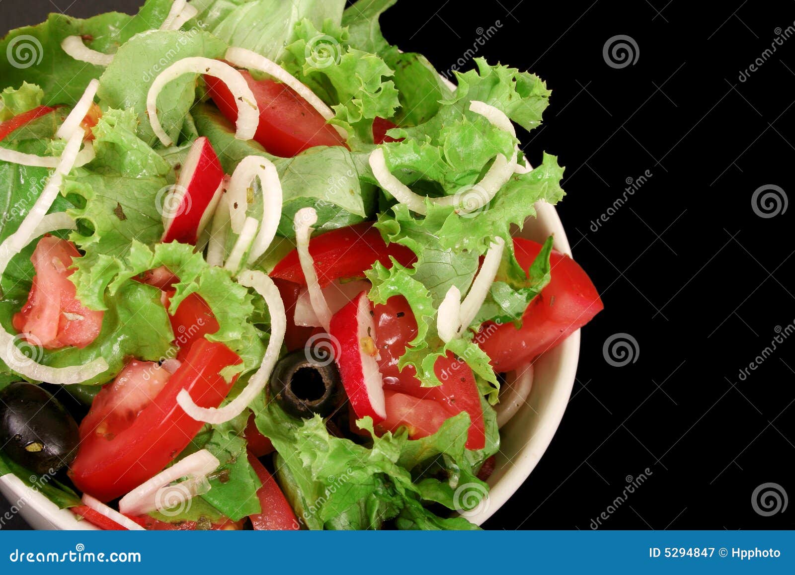 Insalata verde gettata immagine stock. Immagine di bianco - 5294847