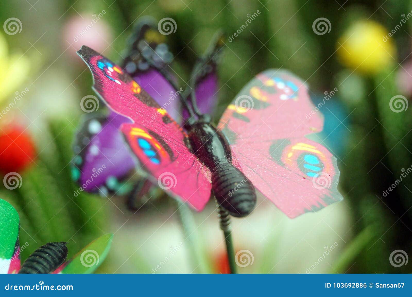 Insectos Artificiales, Muy Hermoso E Interesante Foto de archivo ...