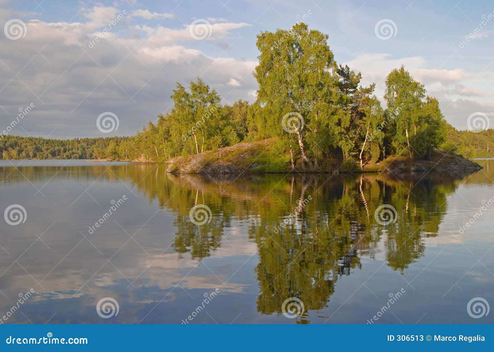 Insel in Einem Schwedischen See Stockbild - Bild von ruhe, skandinavien ...
