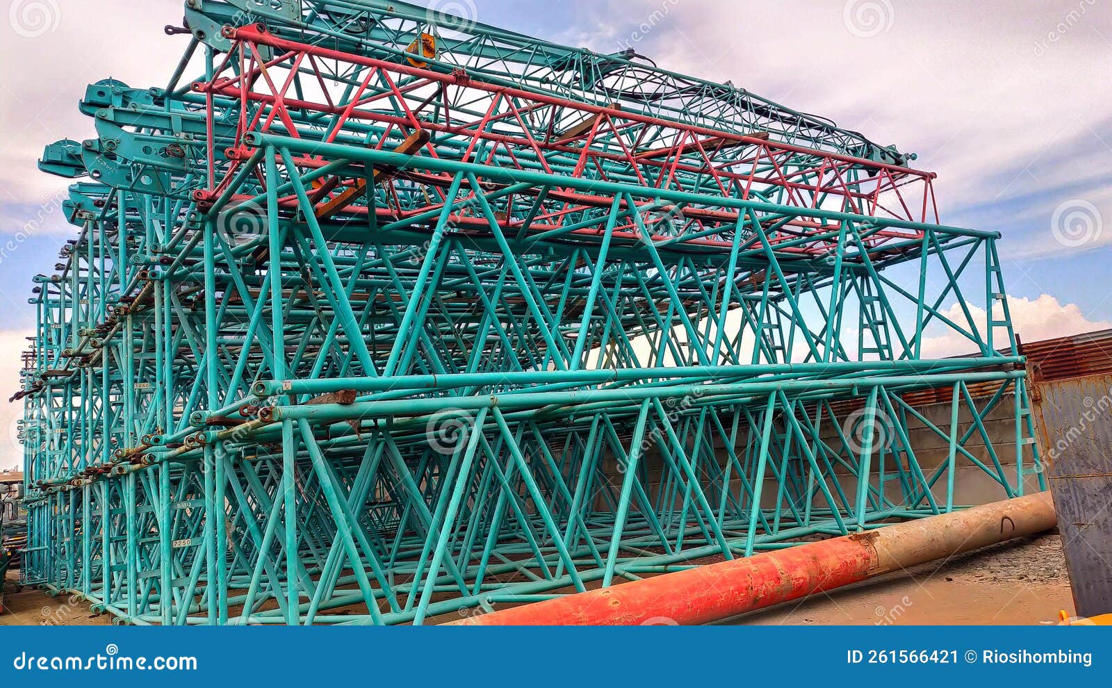 Insert Section of Crawler Crane Boom Stacked Up, Used for Extend the ...