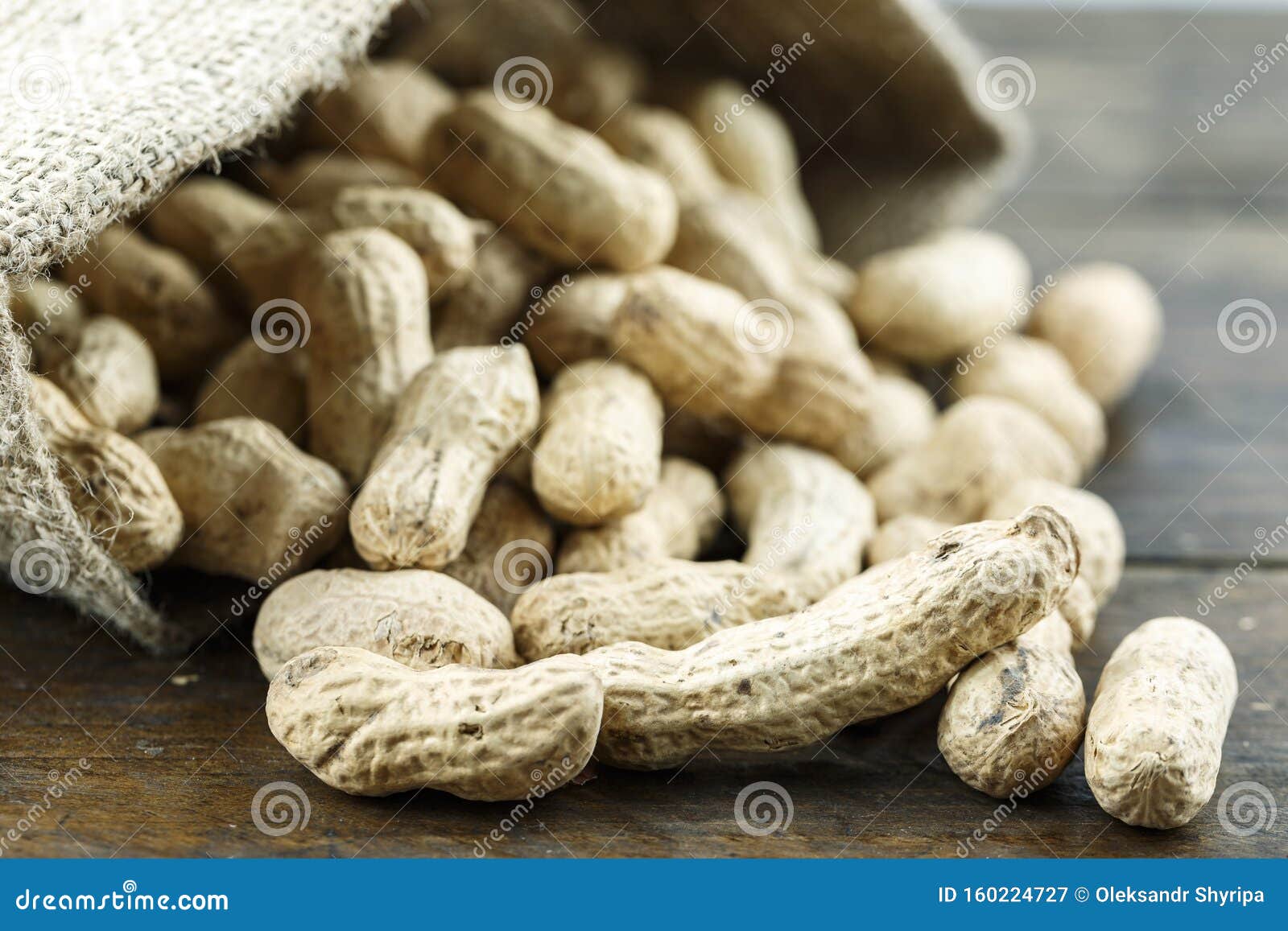 Unshelled raw peanuts stock image. Image of dirty, seed - 160224727